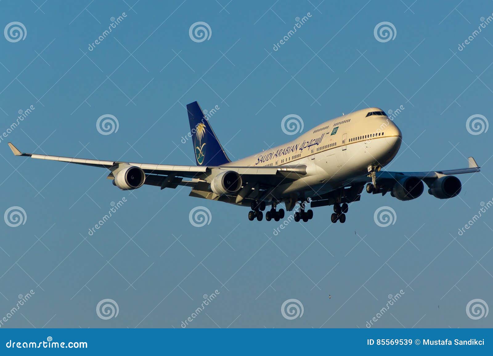 Boeing 747 Plane editorial stock image. Image of blue - 85569539