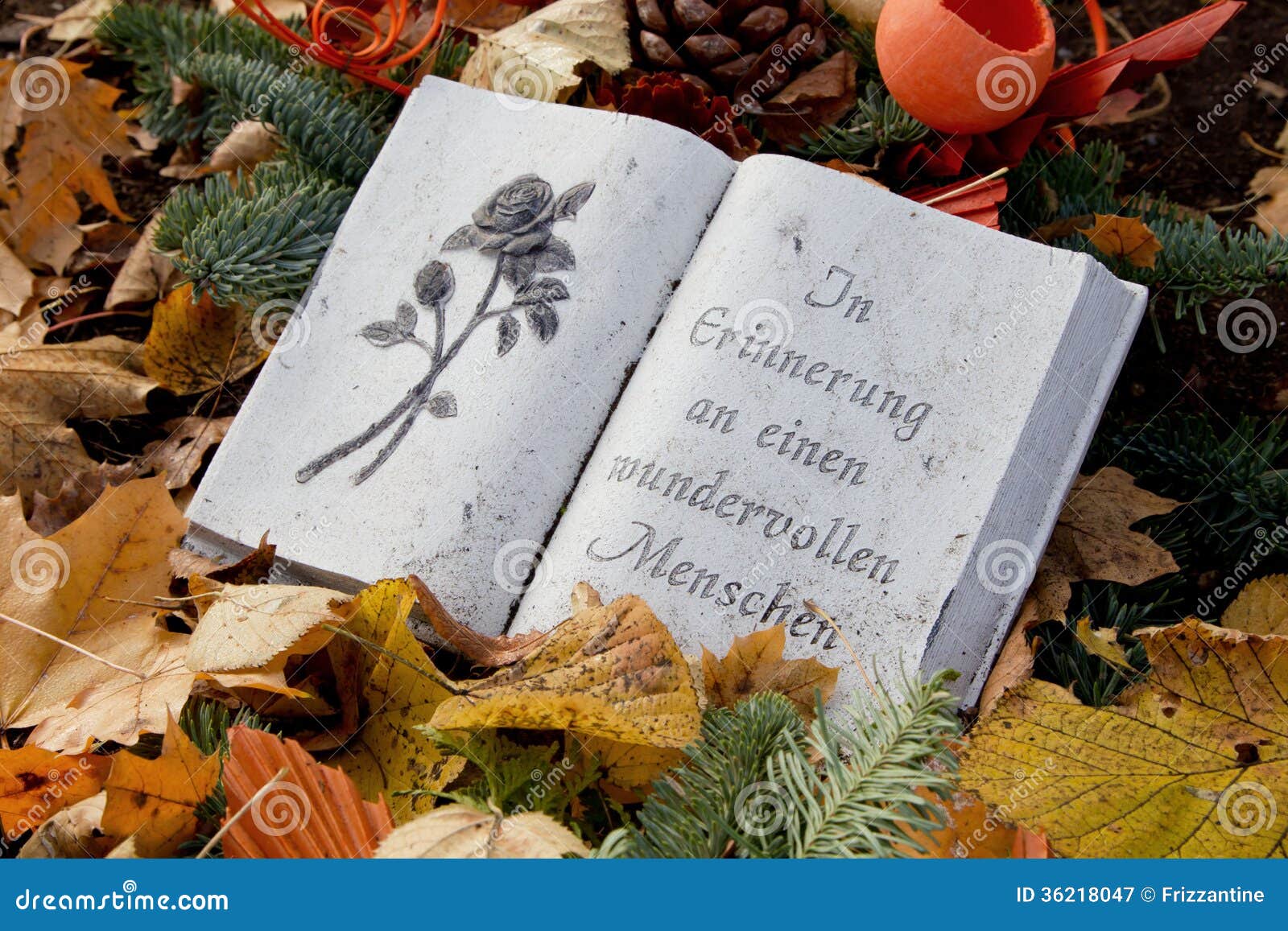 Boek Van Steen Met Duitse Teksten Op Een Graf Stock Afbeelding - Image ...
