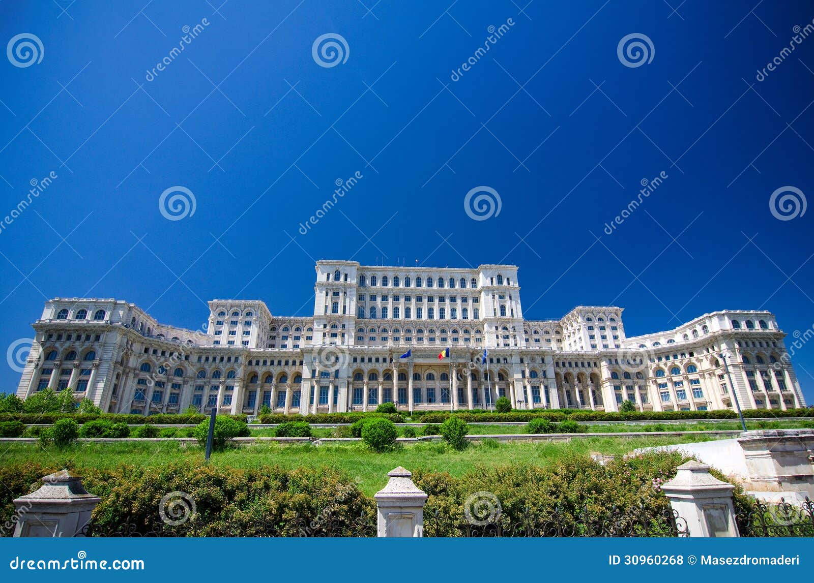 Boekarest - Het Parlement Paleis Stock Foto - Image of boekarest ...