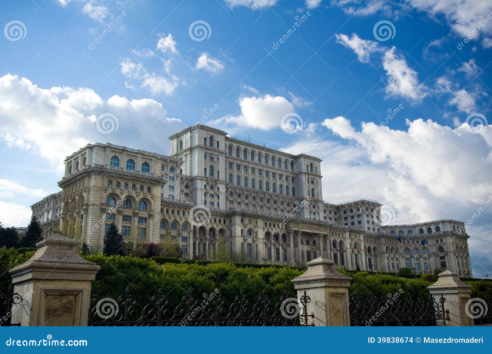 Boekarest - Het Parlement Paleis Stock Foto - Image of architectuur ...