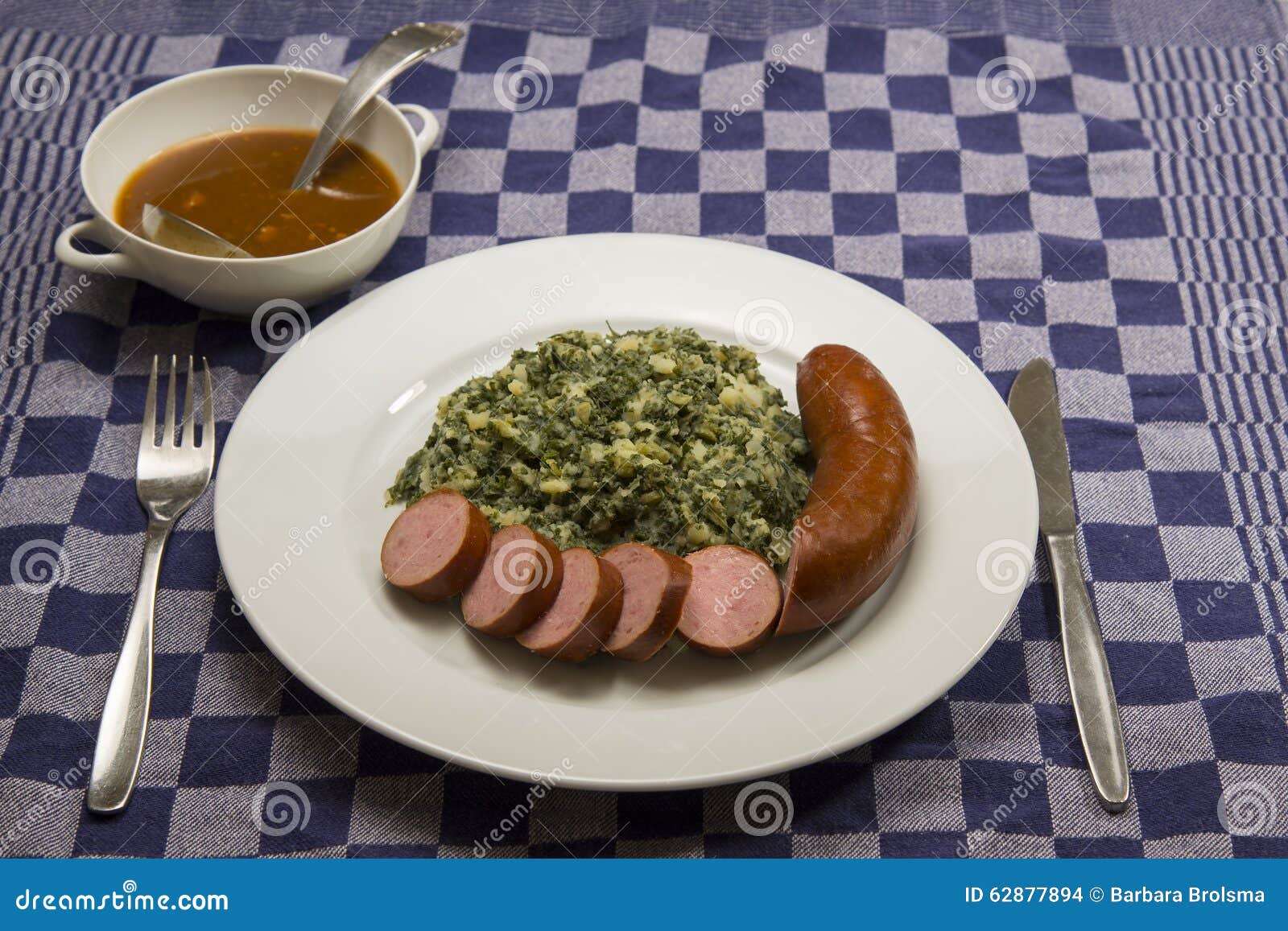 Boerenkool Met Gerookte Worst Stock Foto - Image of plaat, thee: 62877894