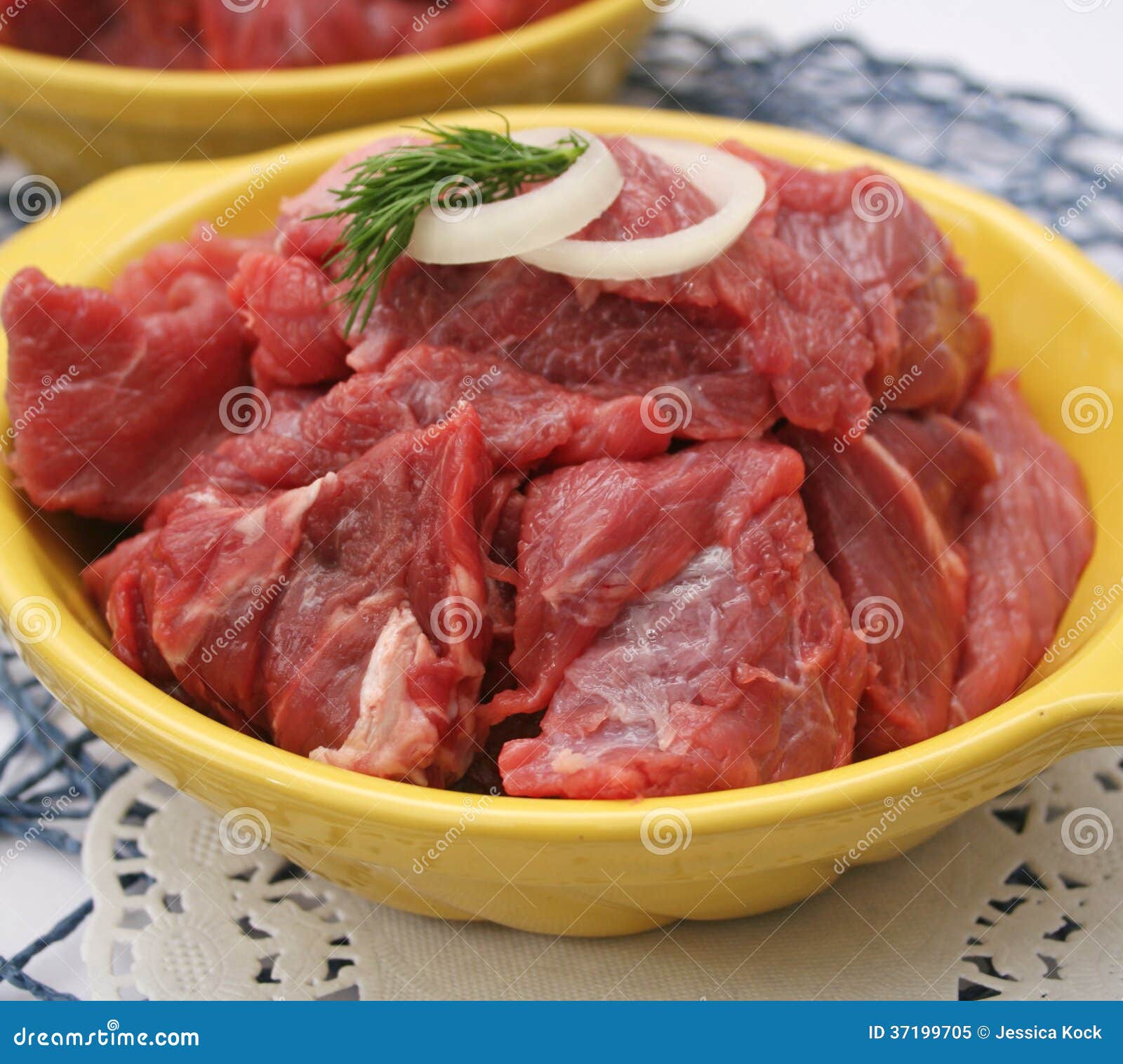 Boeuf cru frais image stock. Image du préparez, boeuf - 37199705