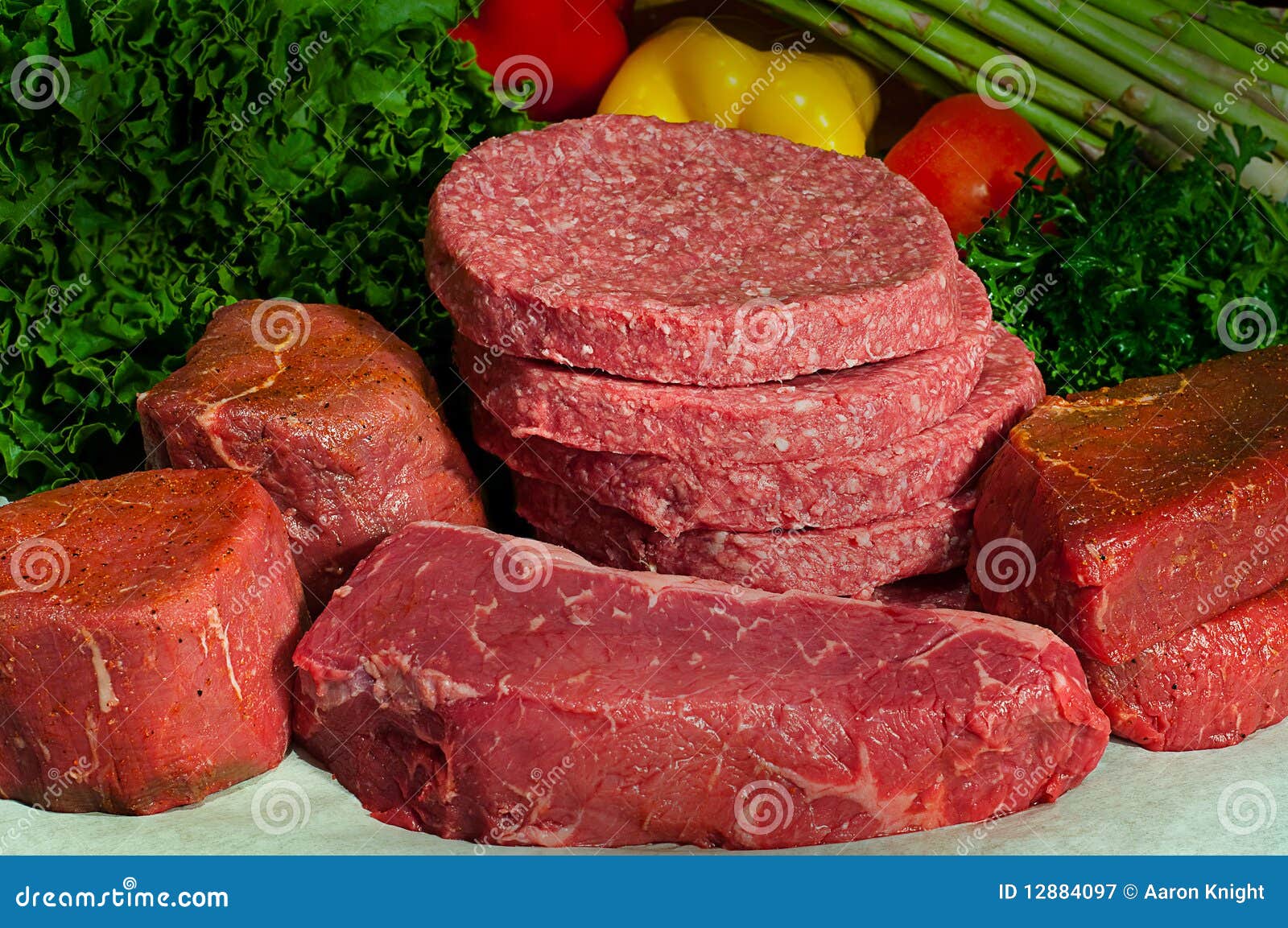 Boeuf Cru Frais De Bloc De Boucher Image stock - Image du neuf, filet ...