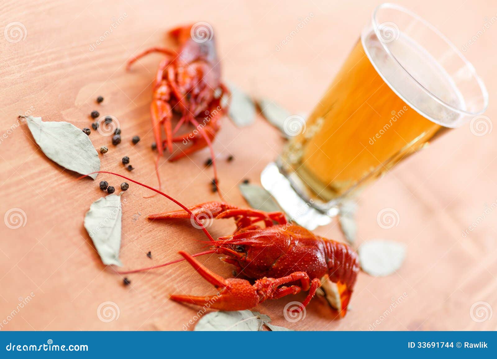 Boiled crawfish with beer stock photo. Image of drink - 33691744