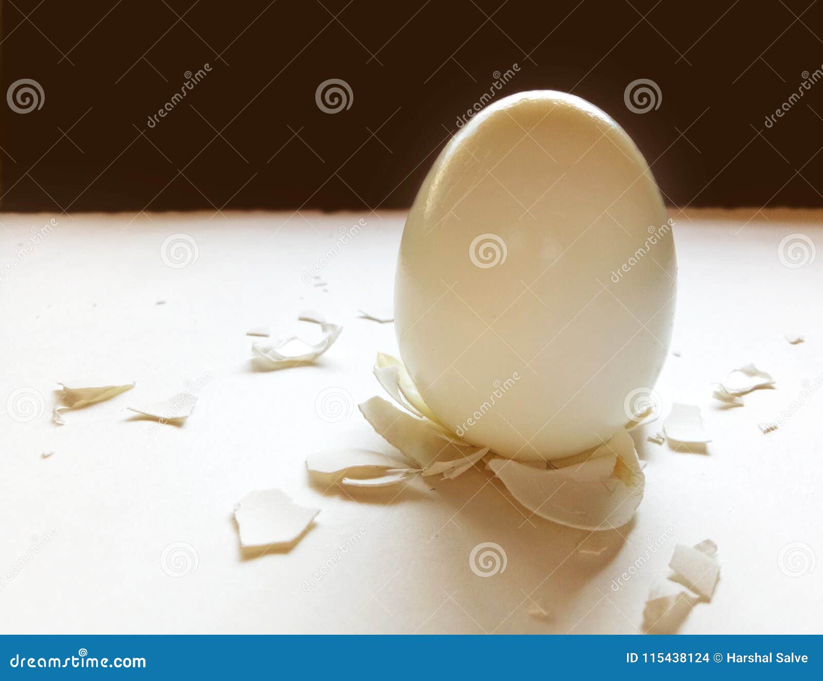 Boiled Egg with Cracked Egg Shell Stock Photo - Image of andaa, damaged ...