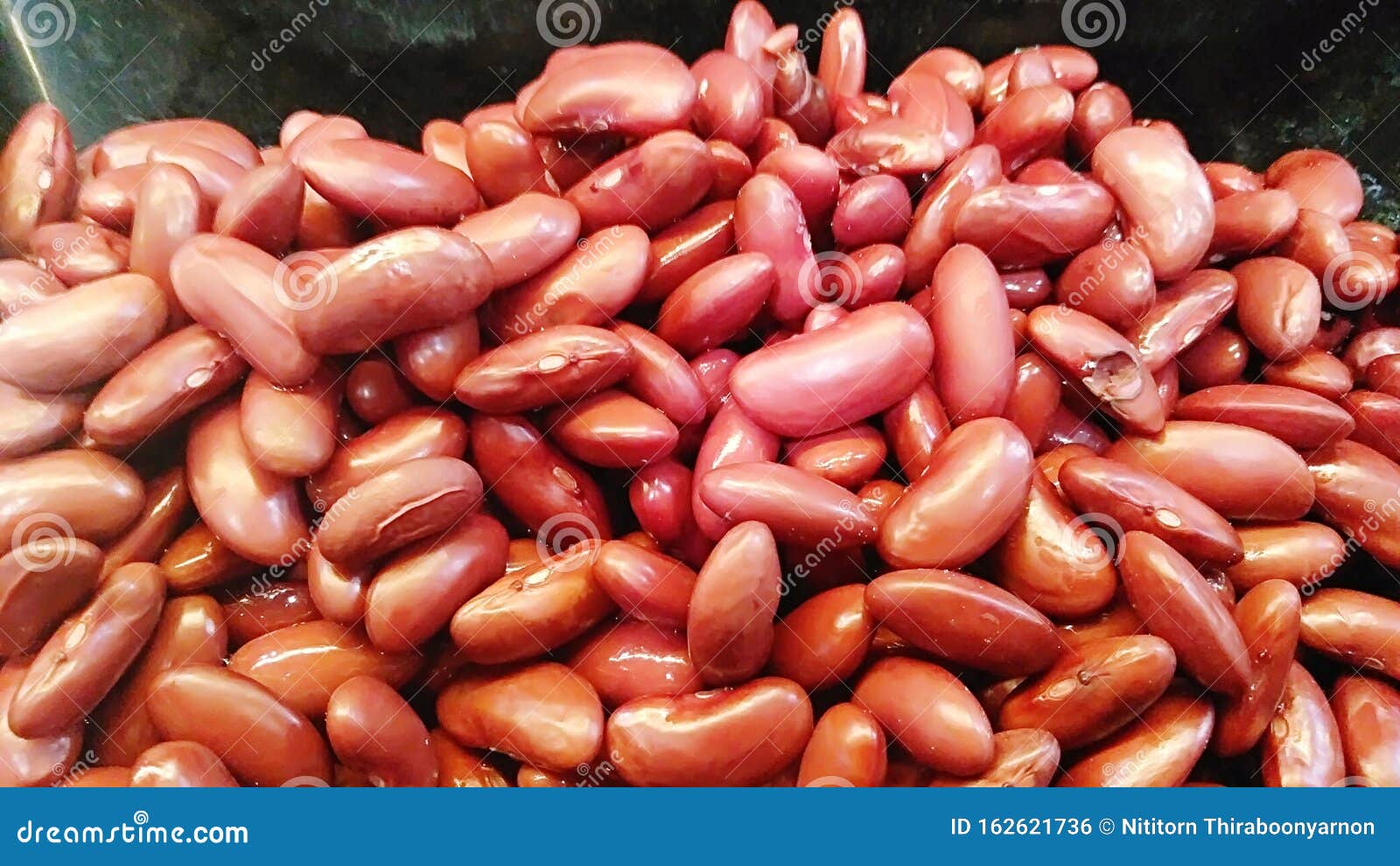 Boiled Red Beans Eaten with a Healthy Salad. Stock Photo - Image of ...