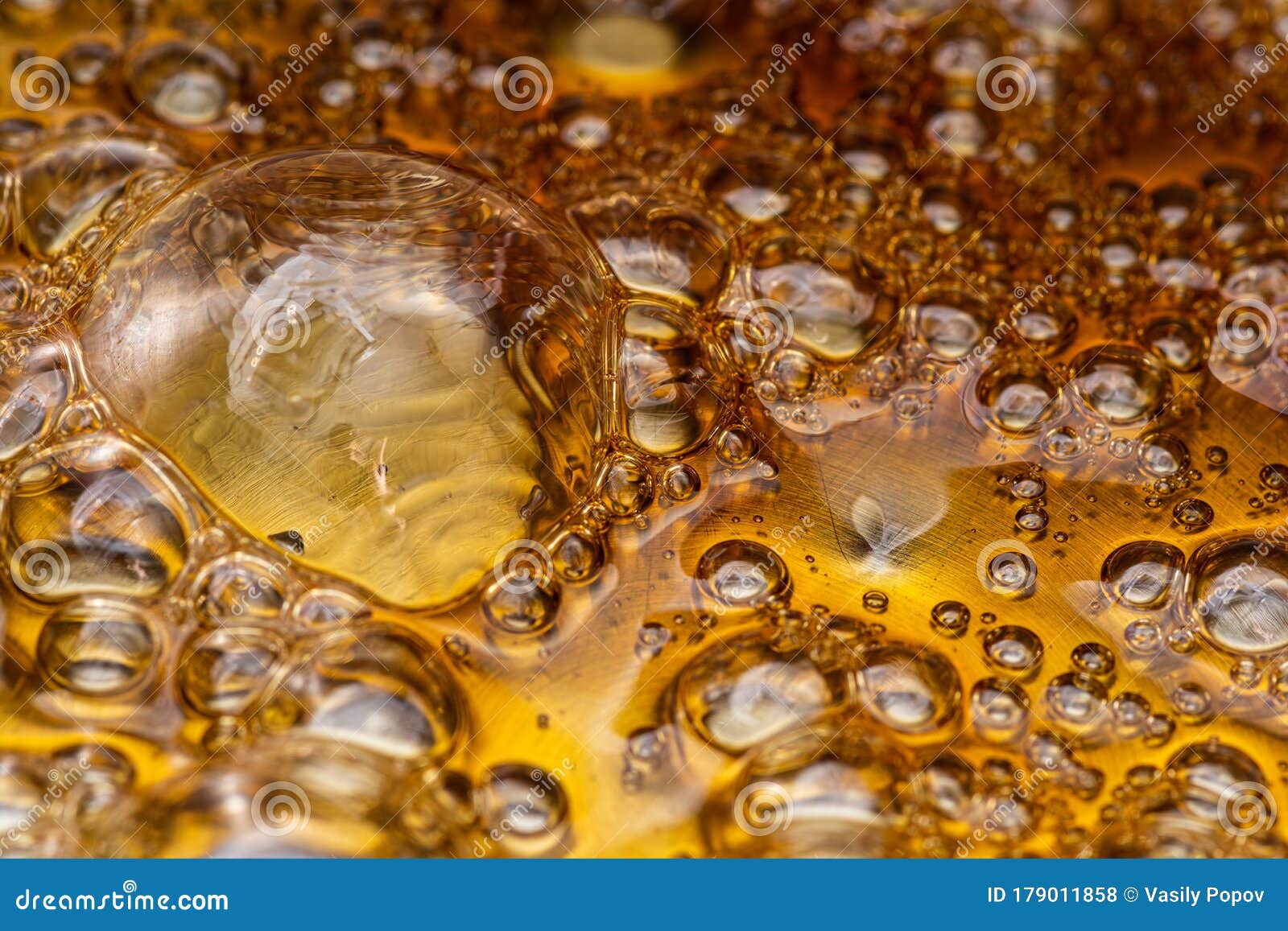 Boiling Sugar with Bubbles Turns into Caramel, Caramelization Stock ...