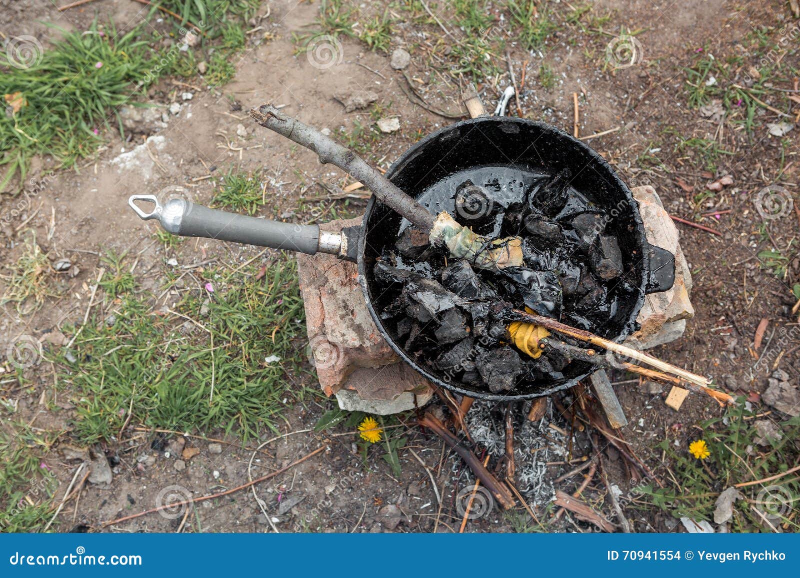 The Boiling Tar stock photo. Image of nature, dirty, roofer - 70941554