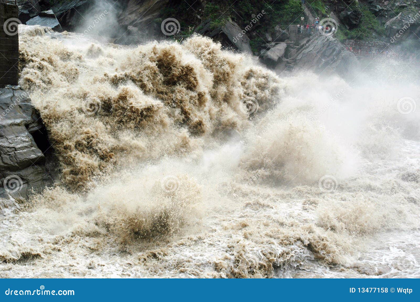 The boiling water stock photo. Image of burst, dashed - 13477158