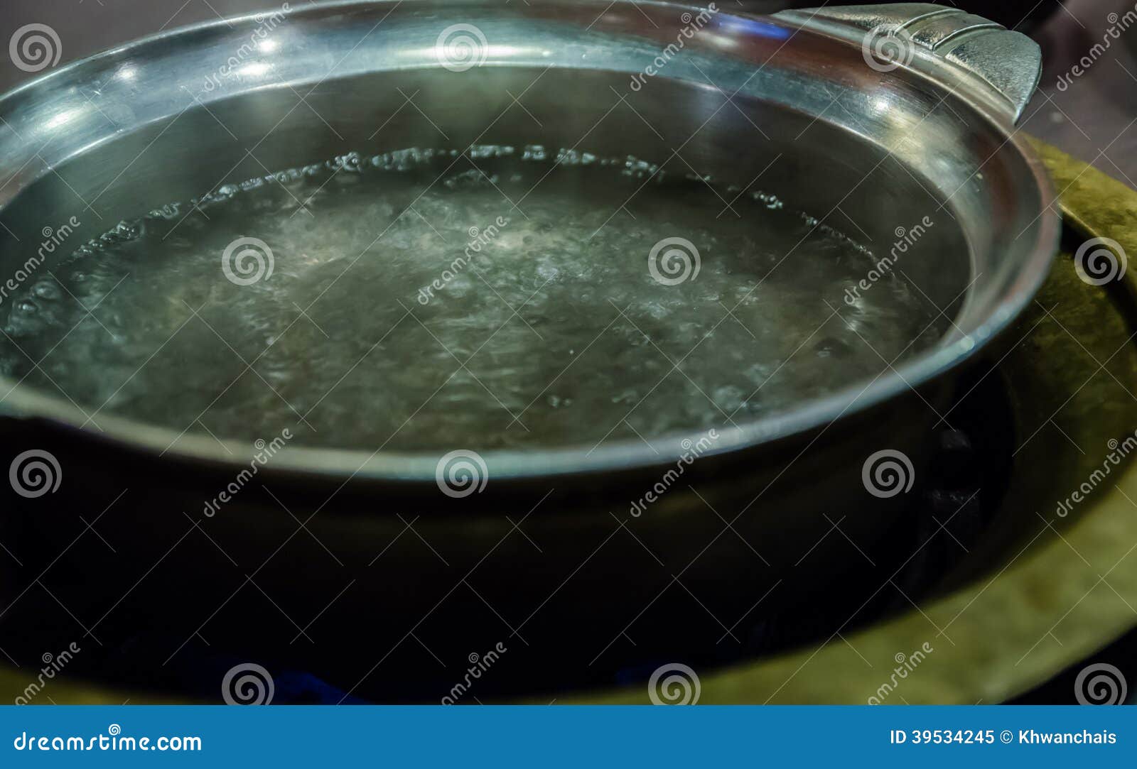 Boiling water in a pot stock image. Image of energy, power - 39534245