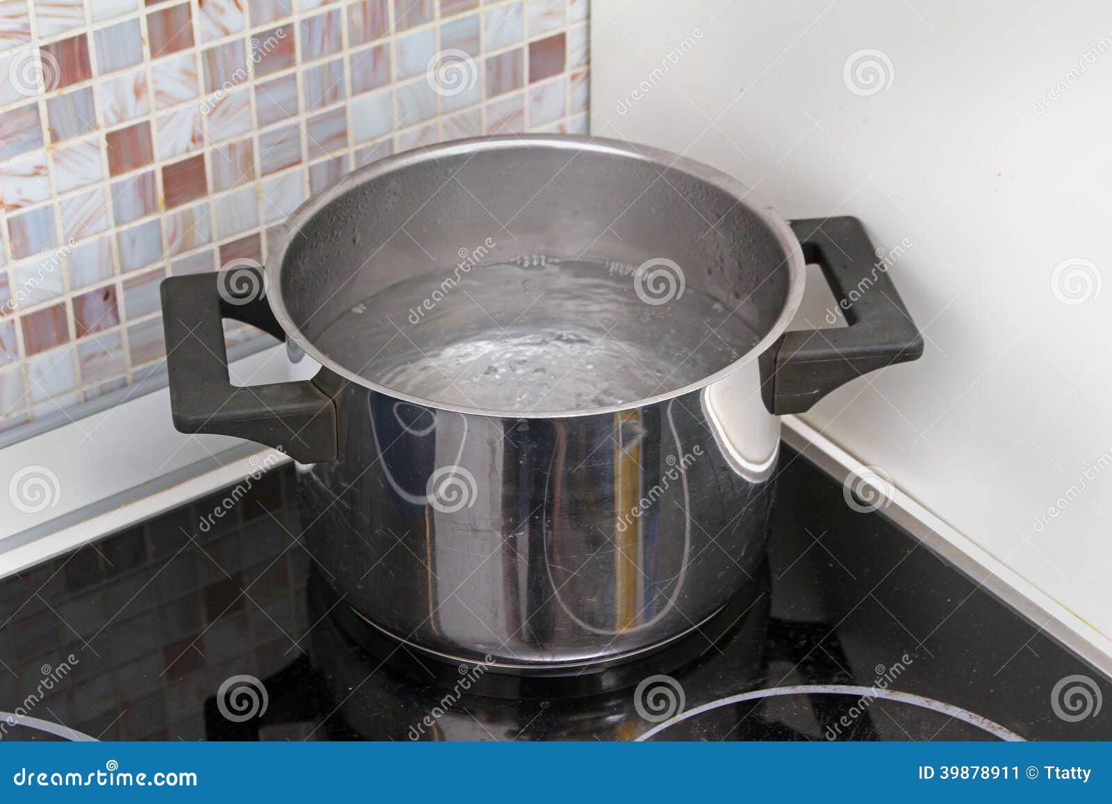Boiling water stock image. Image of water, closeup, modern - 39878911