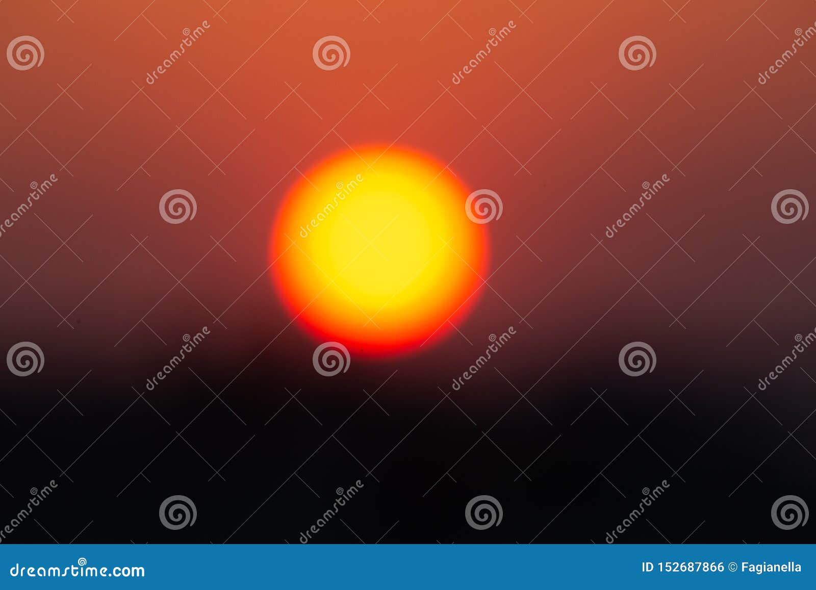 Bokeh Sun: Out of Focus Close Up of Huge Sun at Sunset Stock Photo ...