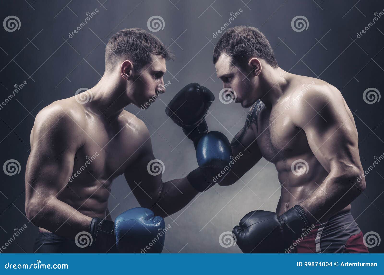 Boksery zdjęcie stock. Obraz złożonej z tło, silny, agresywny - 99874004