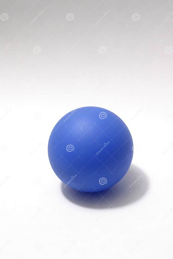 Bola azul foto de archivo. Imagen de azul, limpio, blanco - 4352946