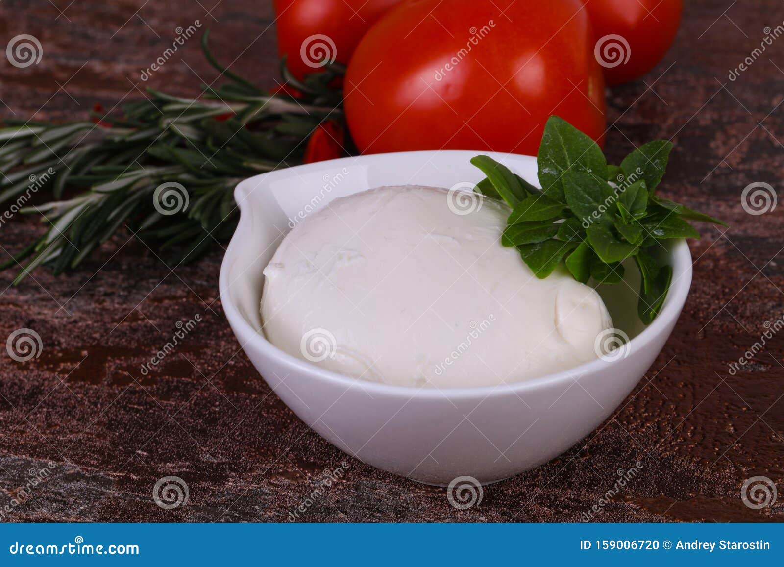 Bola De Queso Mozzarella Italiana Foto de archivo - Imagen de fresco ...