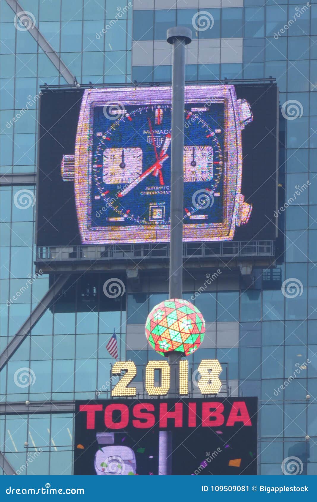 Bola do Times Square foto editorial. Imagem de épocas - 109509081