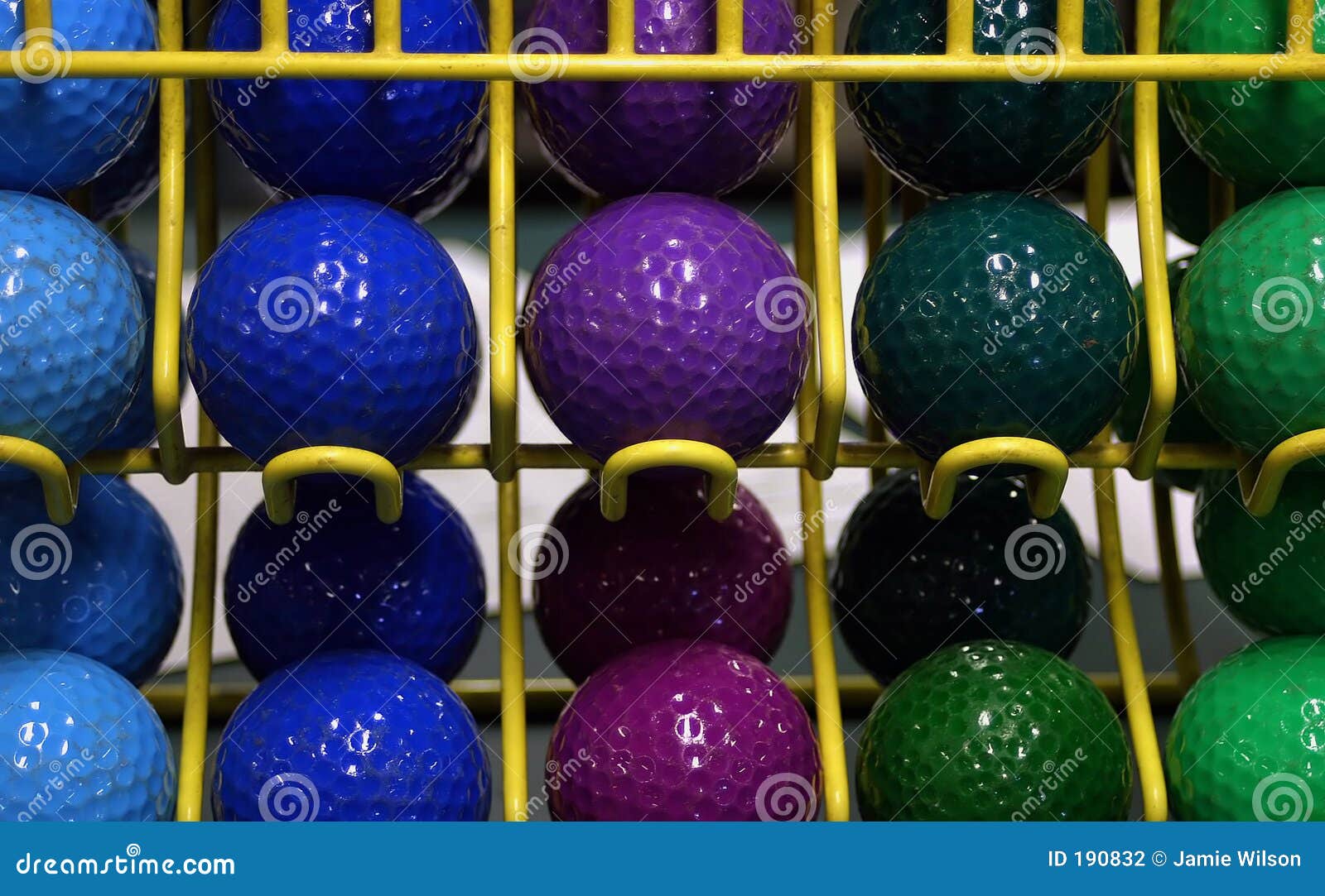 Bolas Coloridas Del Miniatura-golf Foto de archivo - Imagen de putt ...