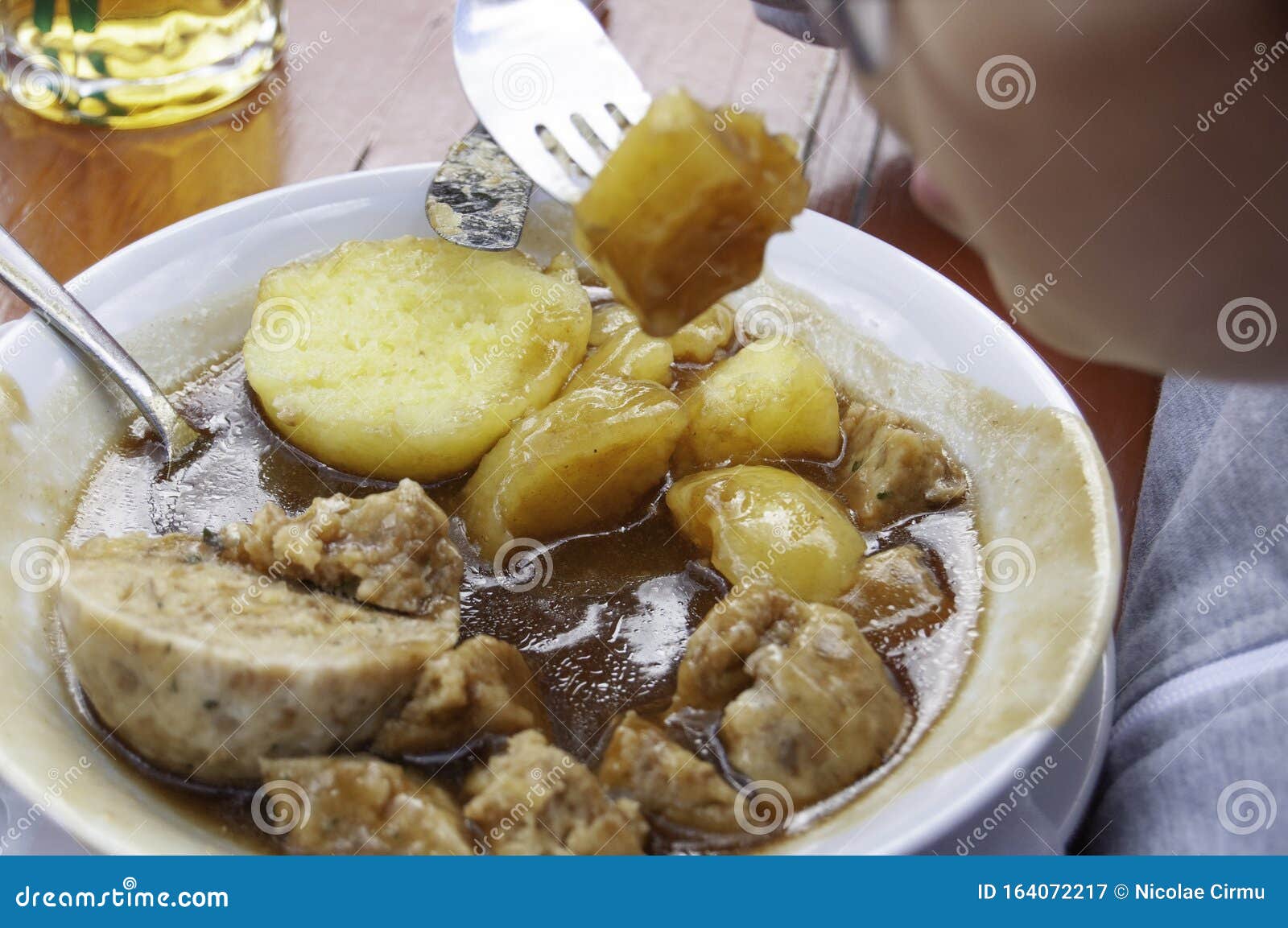 Bolas De Pan Con Salsa Y Patata Imagen de archivo - Imagen de cocinado ...