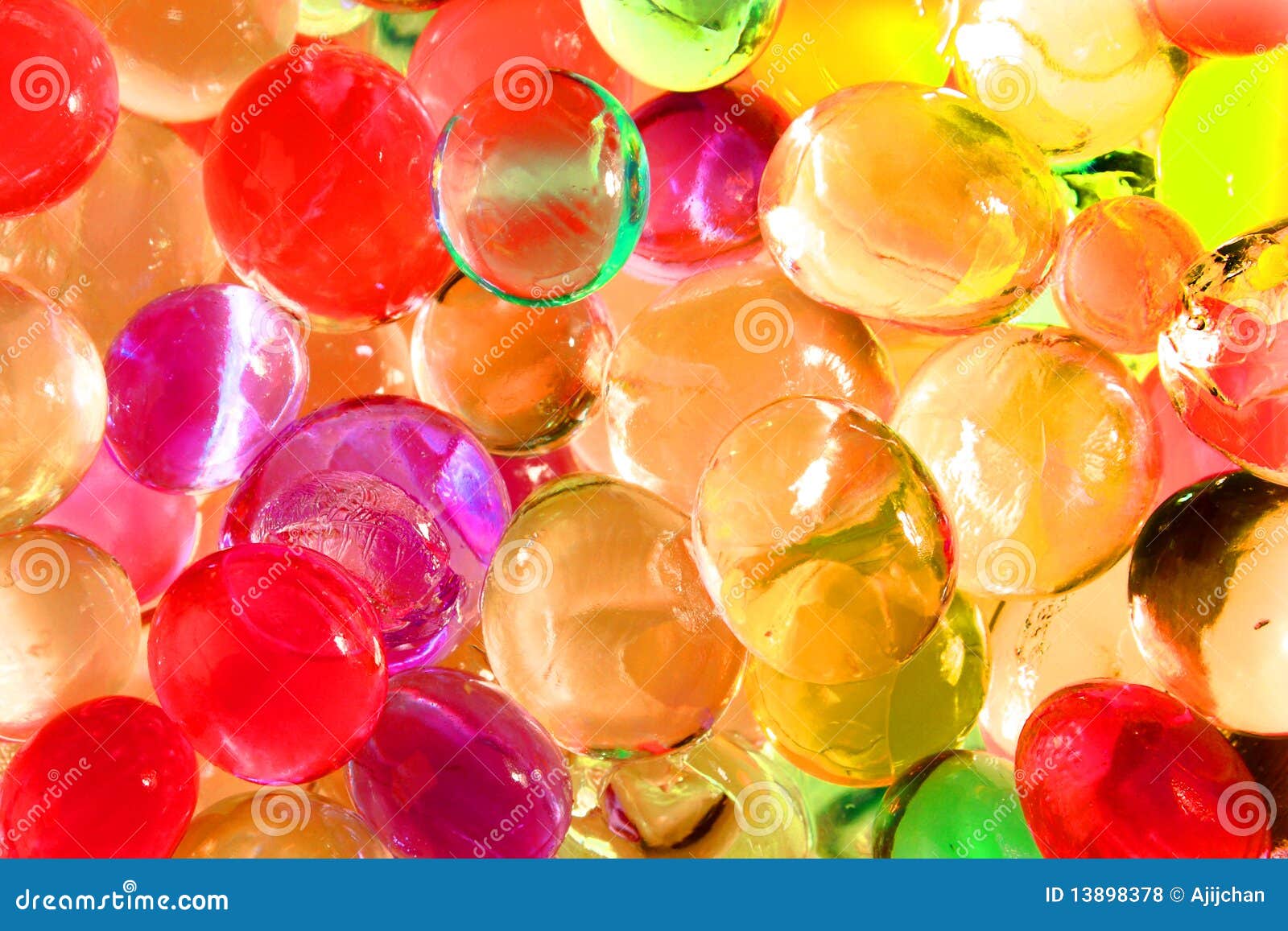 Bolas del gel del color foto de archivo. Imagen de transparente - 13898378