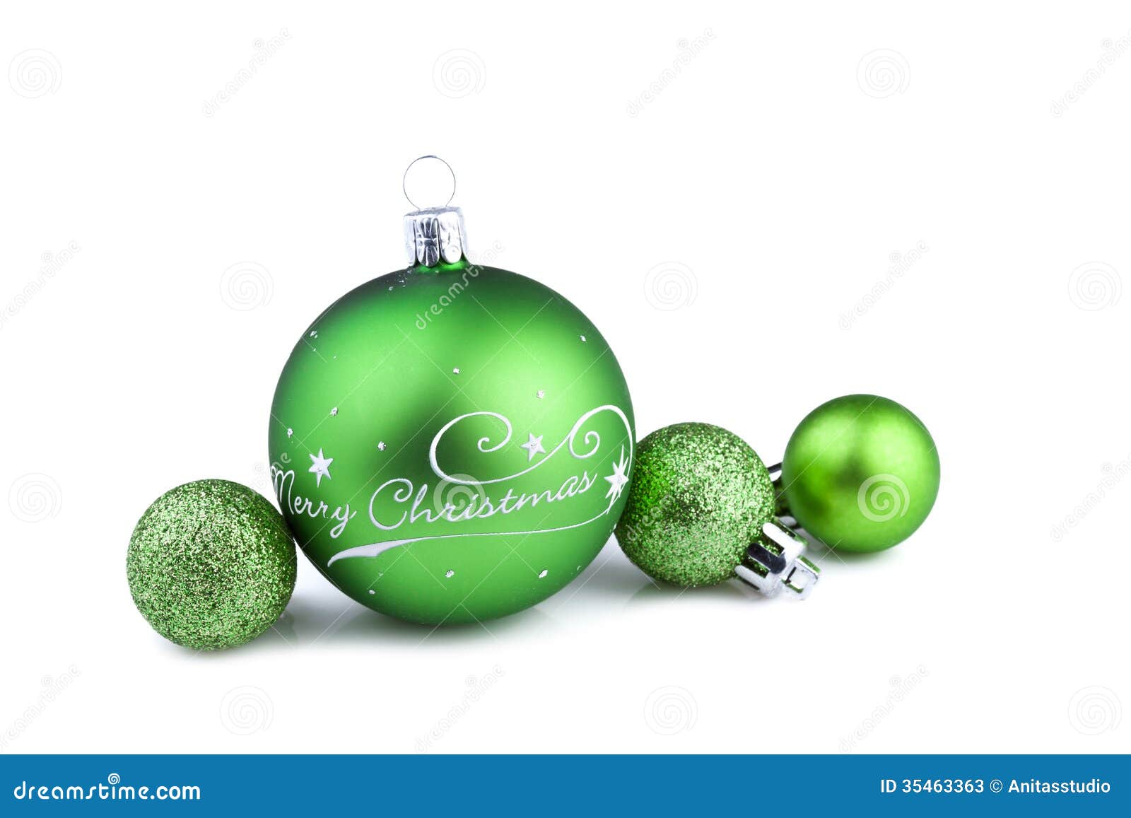 Bolas verdes do Natal imagem de stock. Imagem de cumprimento - 35463363