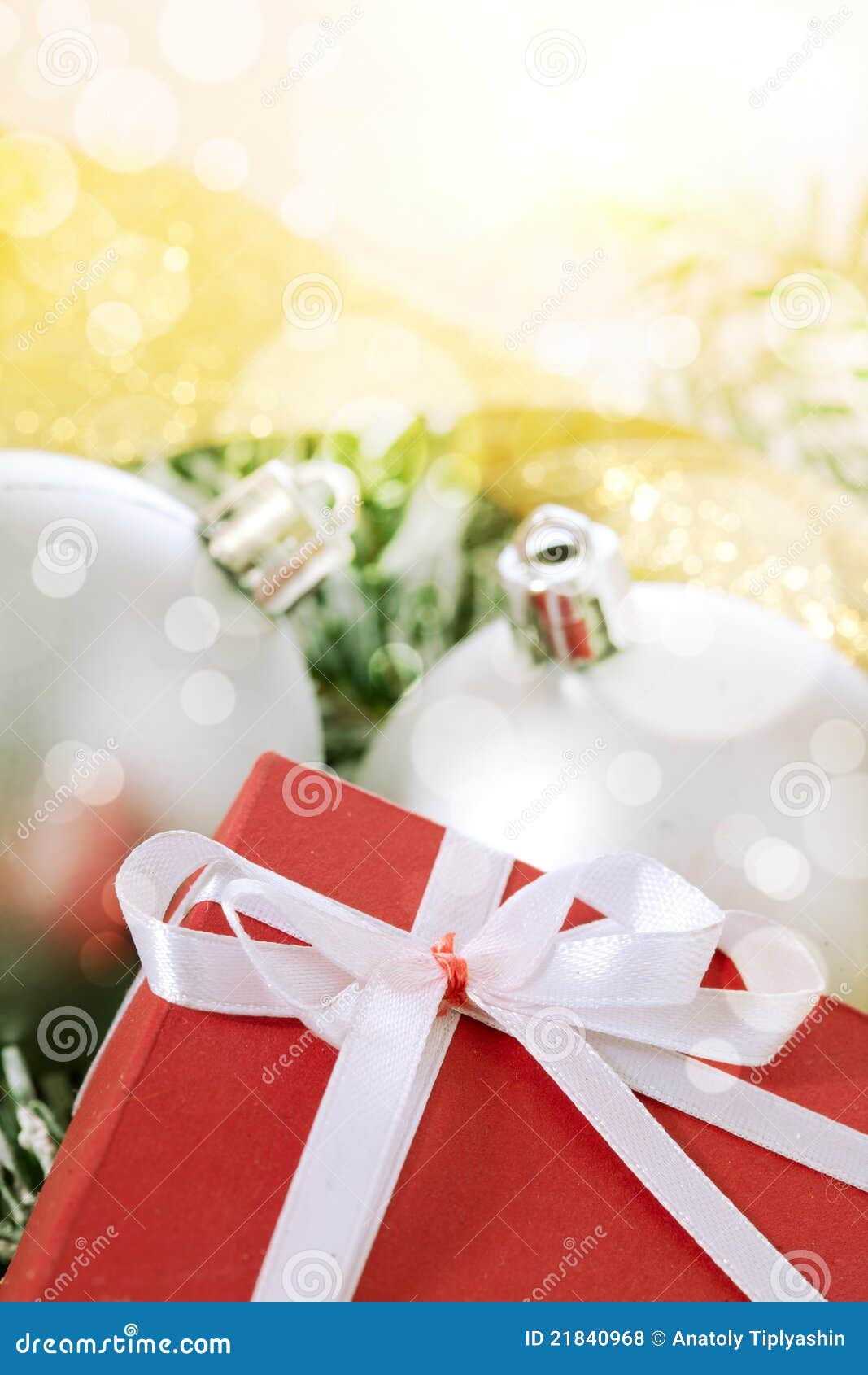 Bolas Y Rectángulo De La Navidad Foto de archivo - Imagen de vibrante ...