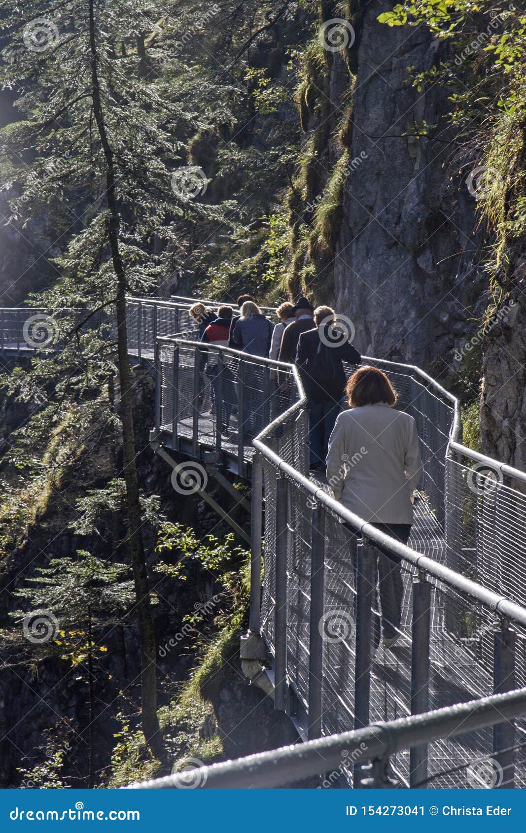 Bold way through the gorge editorial photo. Image of interest - 154273041