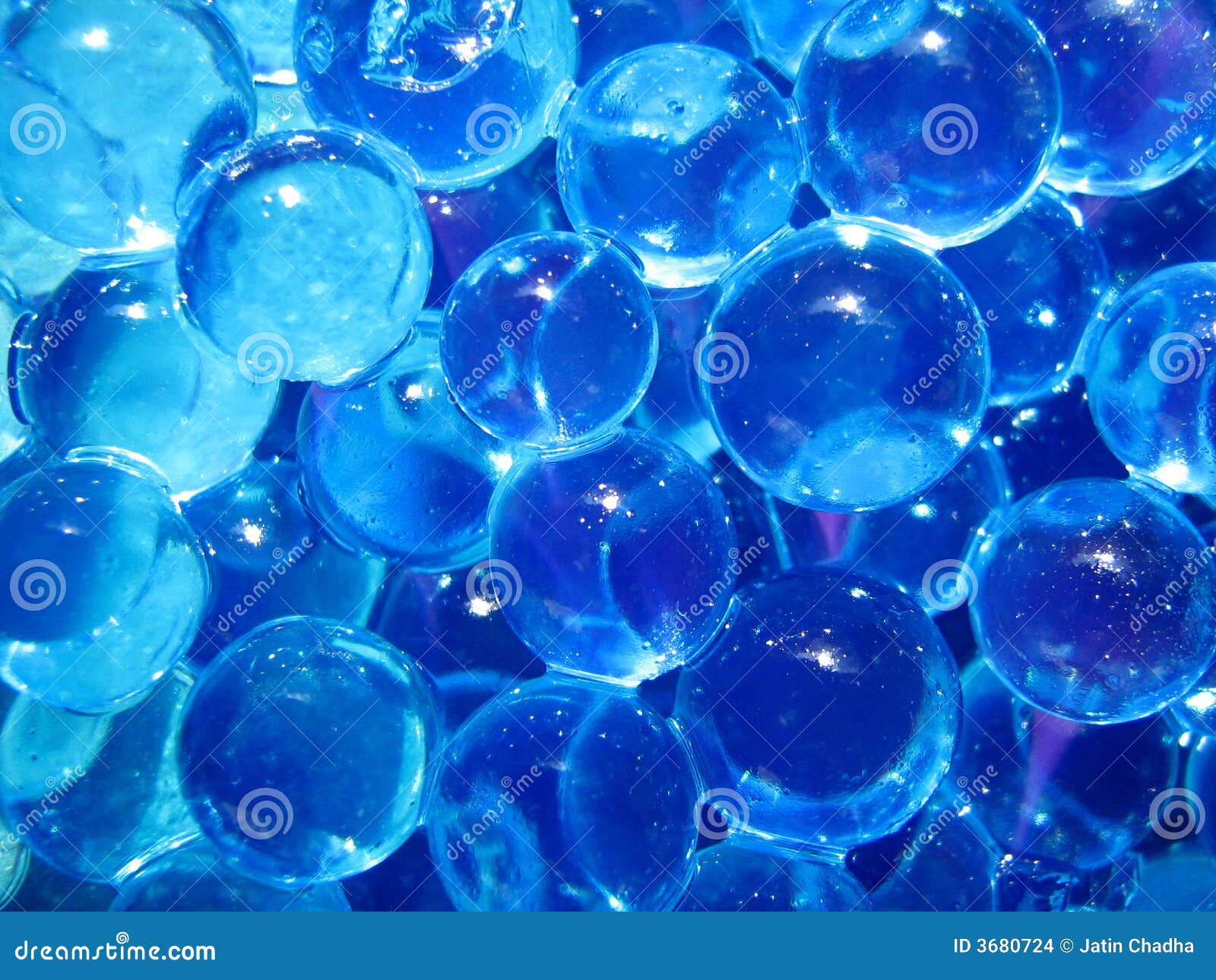 Bolha azul foto de stock. Imagem de bolha, azul, wallpaper - 3680724