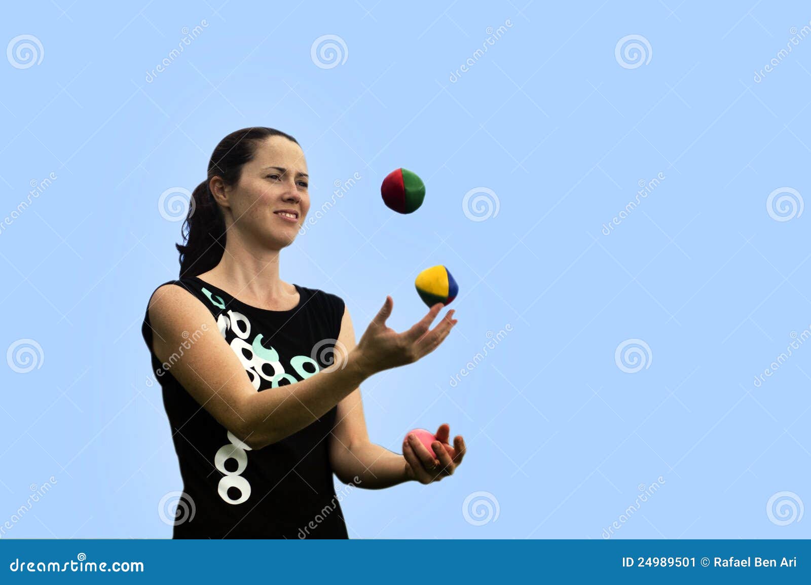 Bollar Som Jonglerar Kvinnan Fotografering för Bildbyråer - Bild av ...