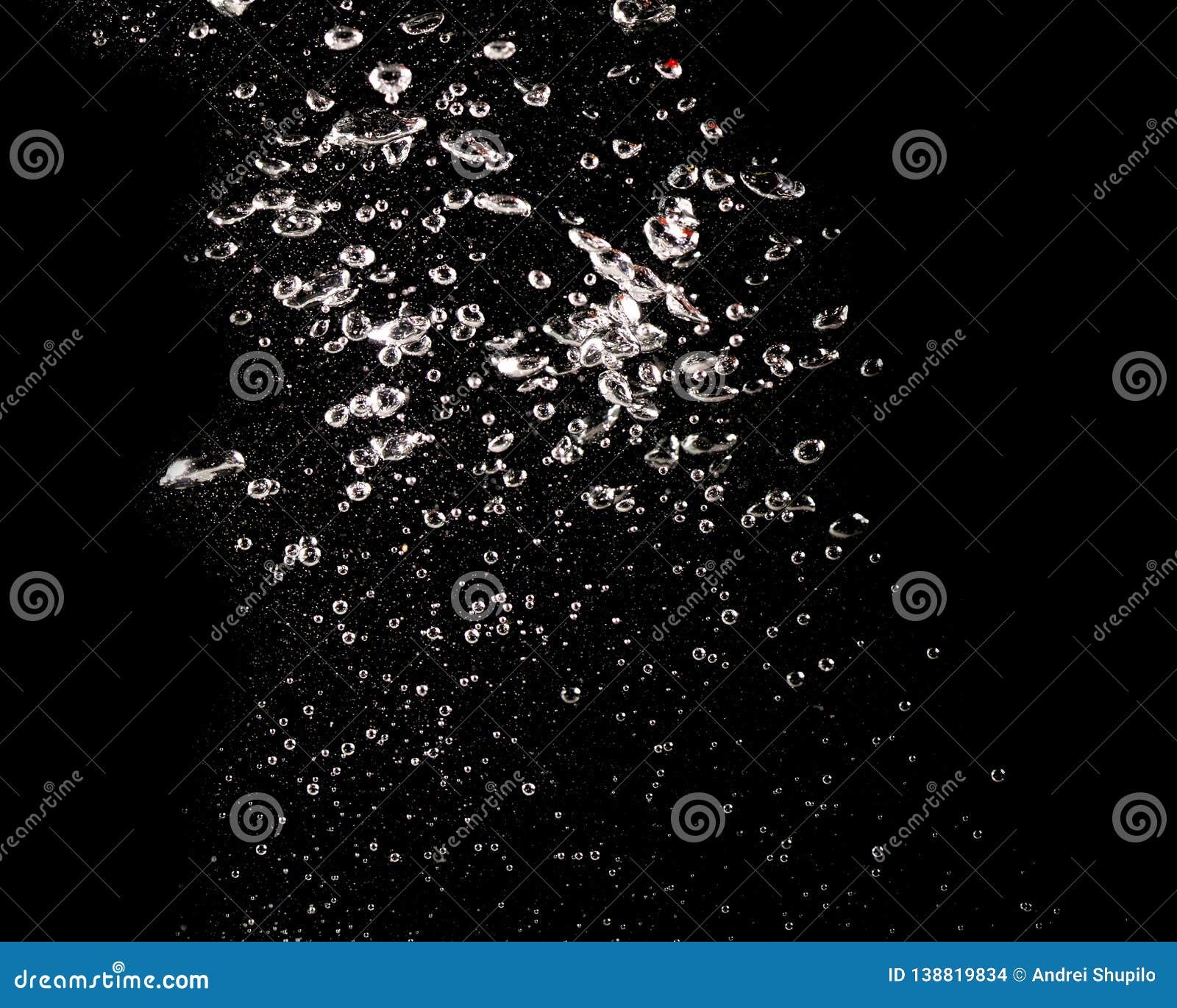 Bolle Di Aria in Acqua Su Un Fondo Nero Fotografia Stock - Immagine di ...