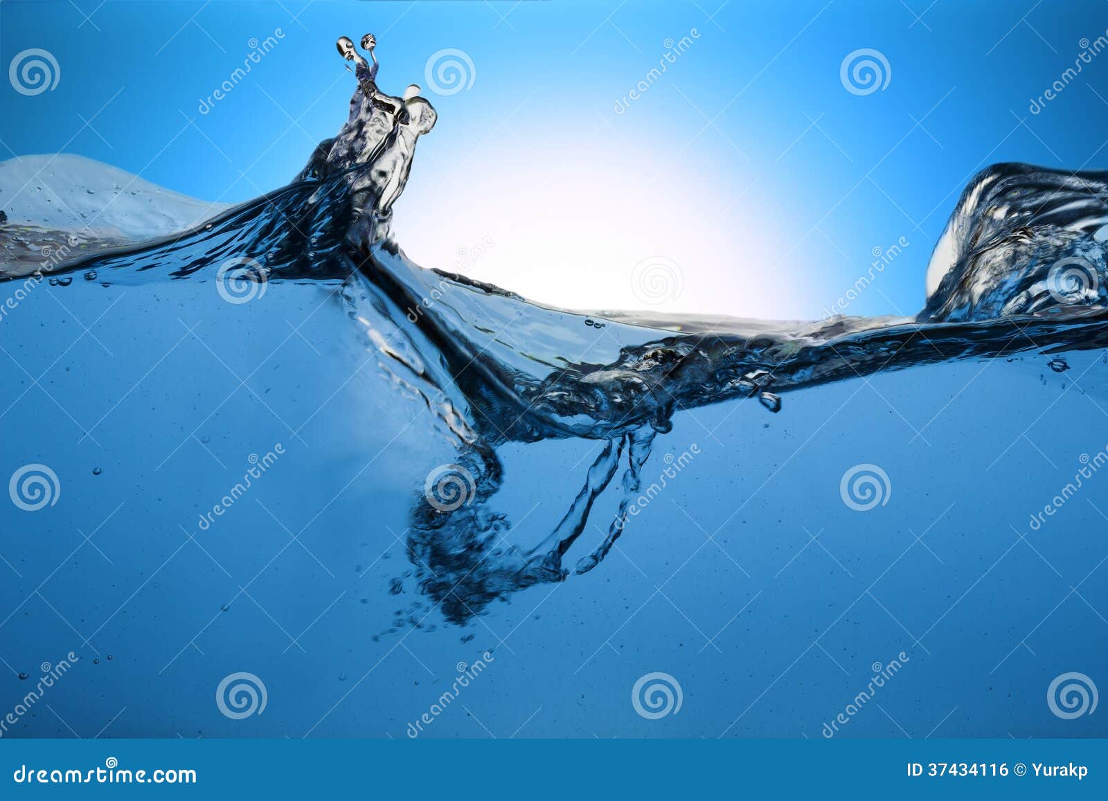 Bolle di aria e dell'acqua fotografia stock. Immagine di luminoso ...