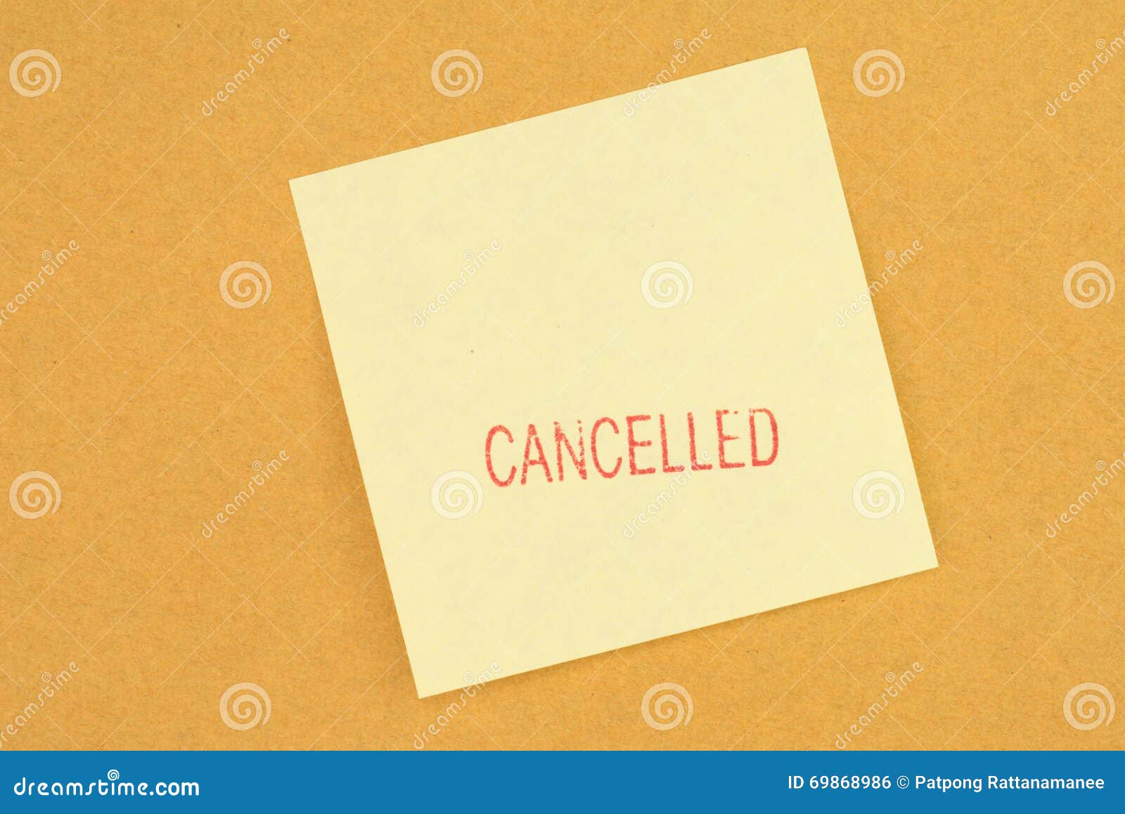 Bollo Annullato Sul Post-it Giallo Fotografia Stock - Immagine di bollo ...