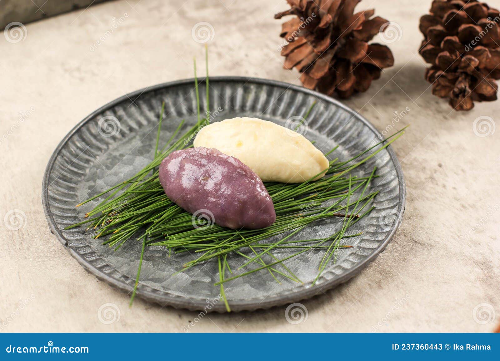 Bolo De Arroz Ou Cebolim Tradicional, Comida Coreana, Meio Lua, De ...