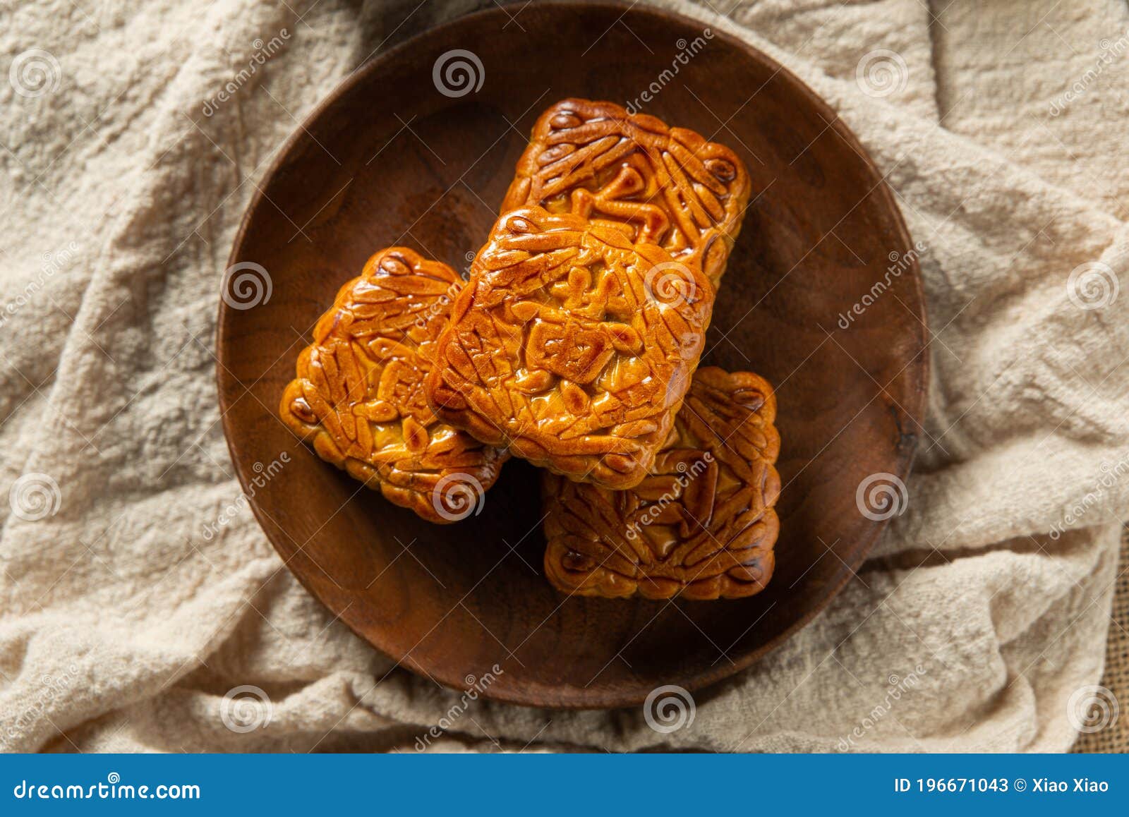 Bolo de lua imagem de stock. Imagem de gostoso, meados - 196671043