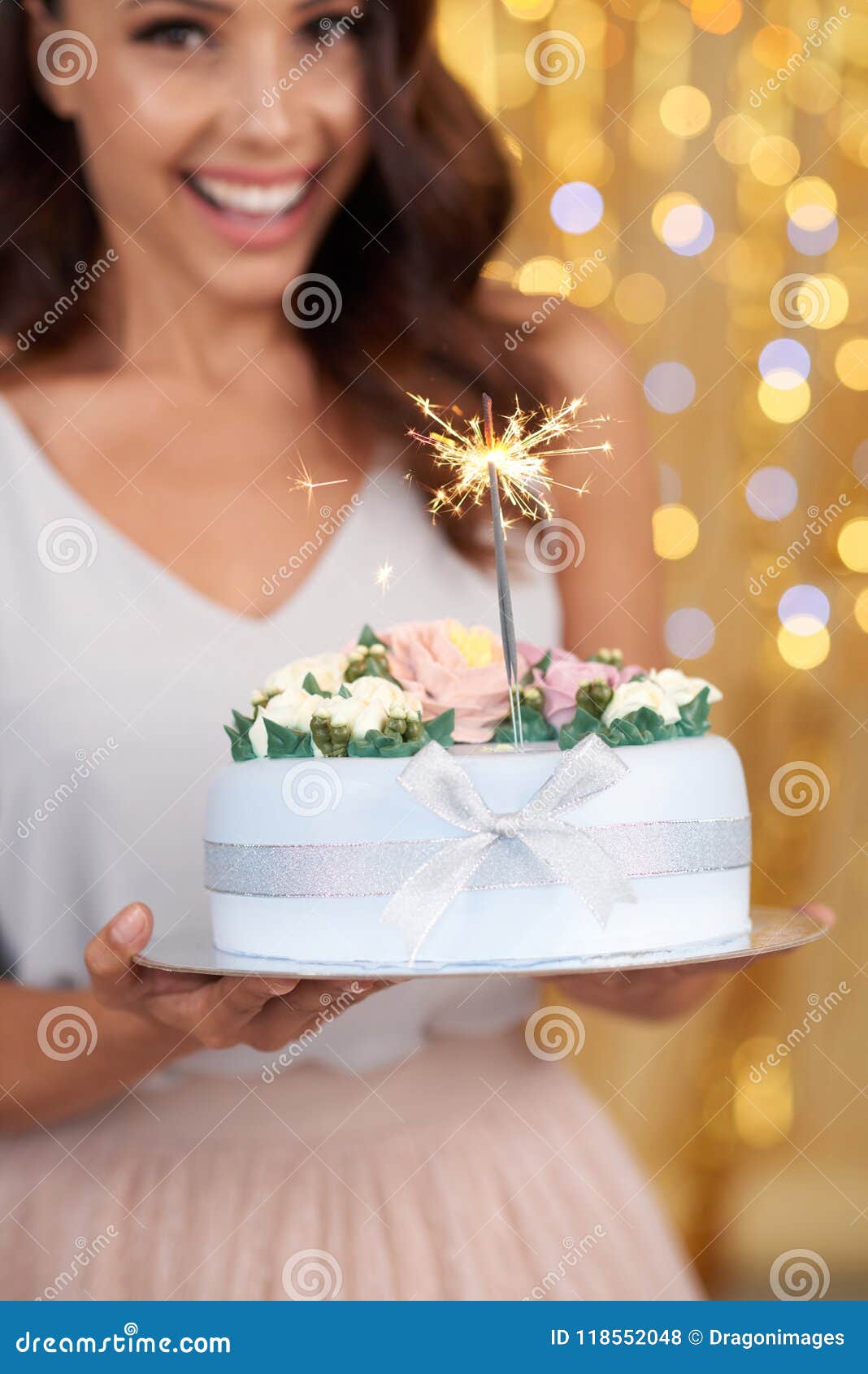 Bolo Do Partido Com Sparkles Foto de Stock - Imagem de alimento ...