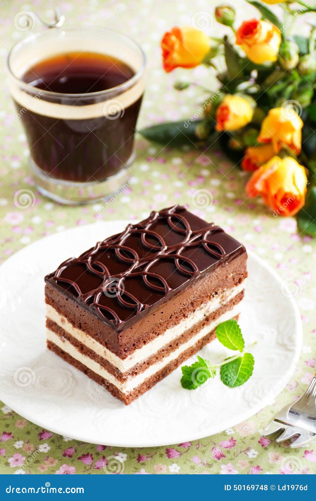 Bolo Opera foto de stock. Imagem de comer, parcela, alimento - 50169748