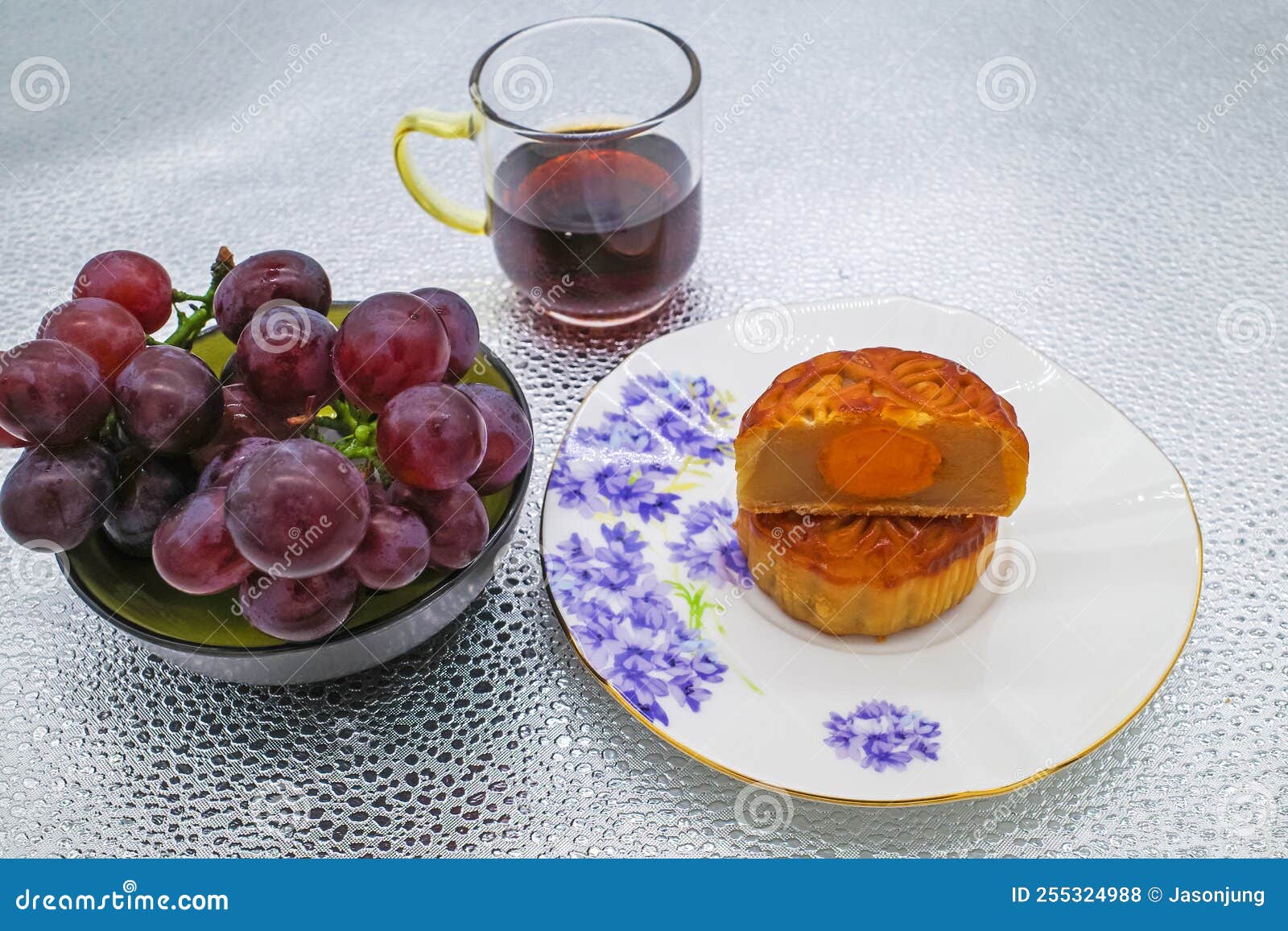 Bolo Tradicional De Lua De Comida No Festival Foto de Stock - Imagem de ...