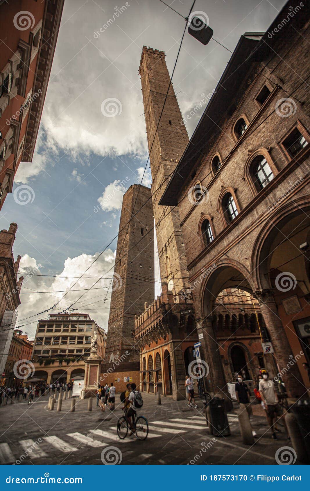 Asinelli Tower in Bologna, Italy 10 Editorial Image - Image of antique ...
