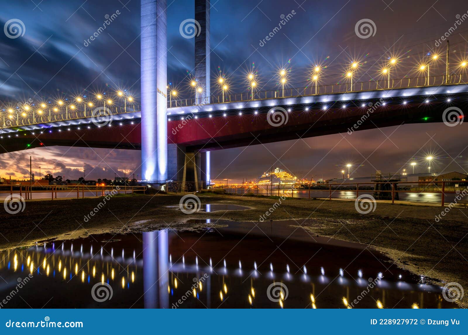 Bolte Bridge in Melbourne at Night Stock Photo - Image of bolte, river ...