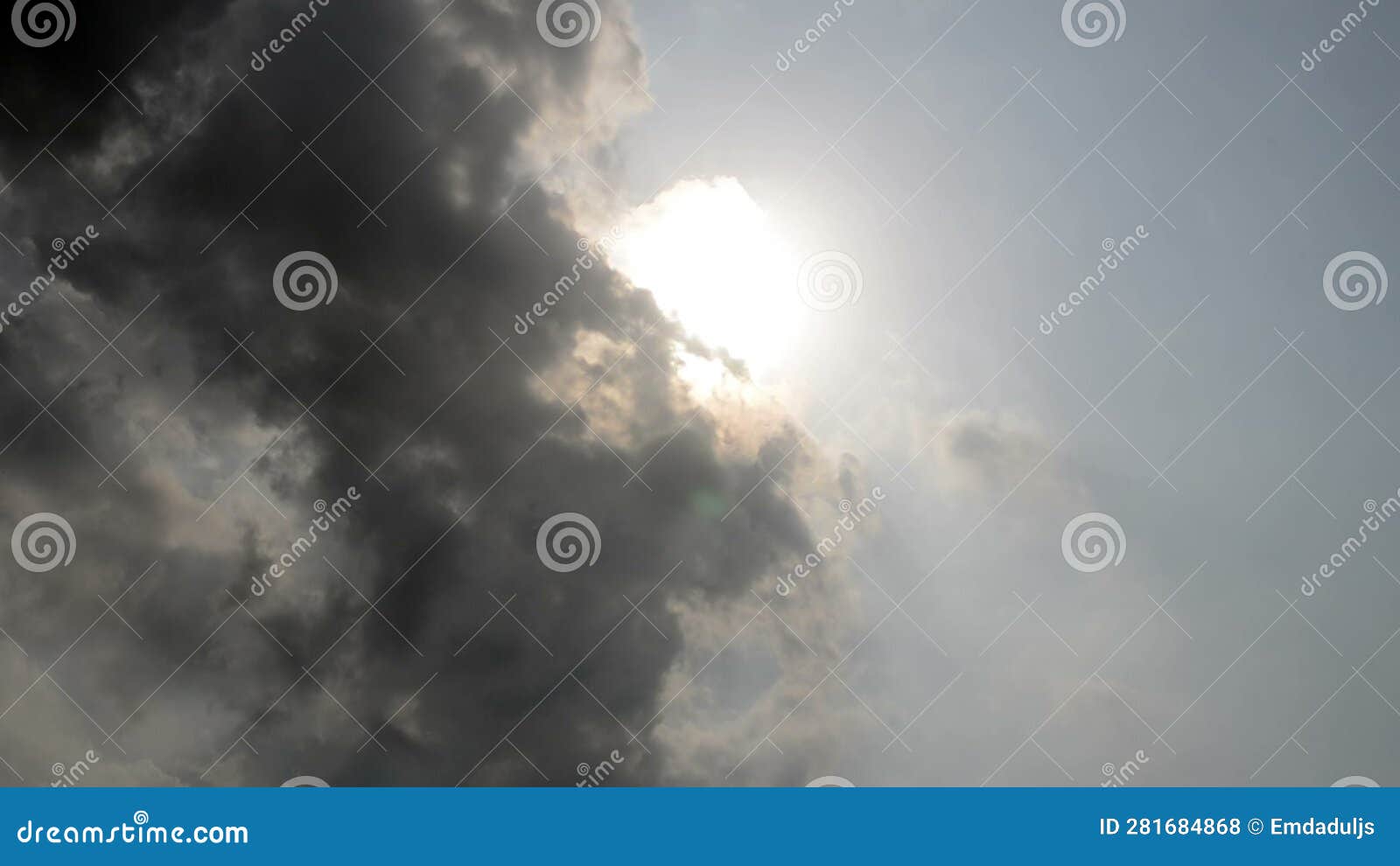 Bom Brilho Com Nuvens De Raios Solares Para Uso Como Fundo Filme - Vídeo de bonito, beleza ...