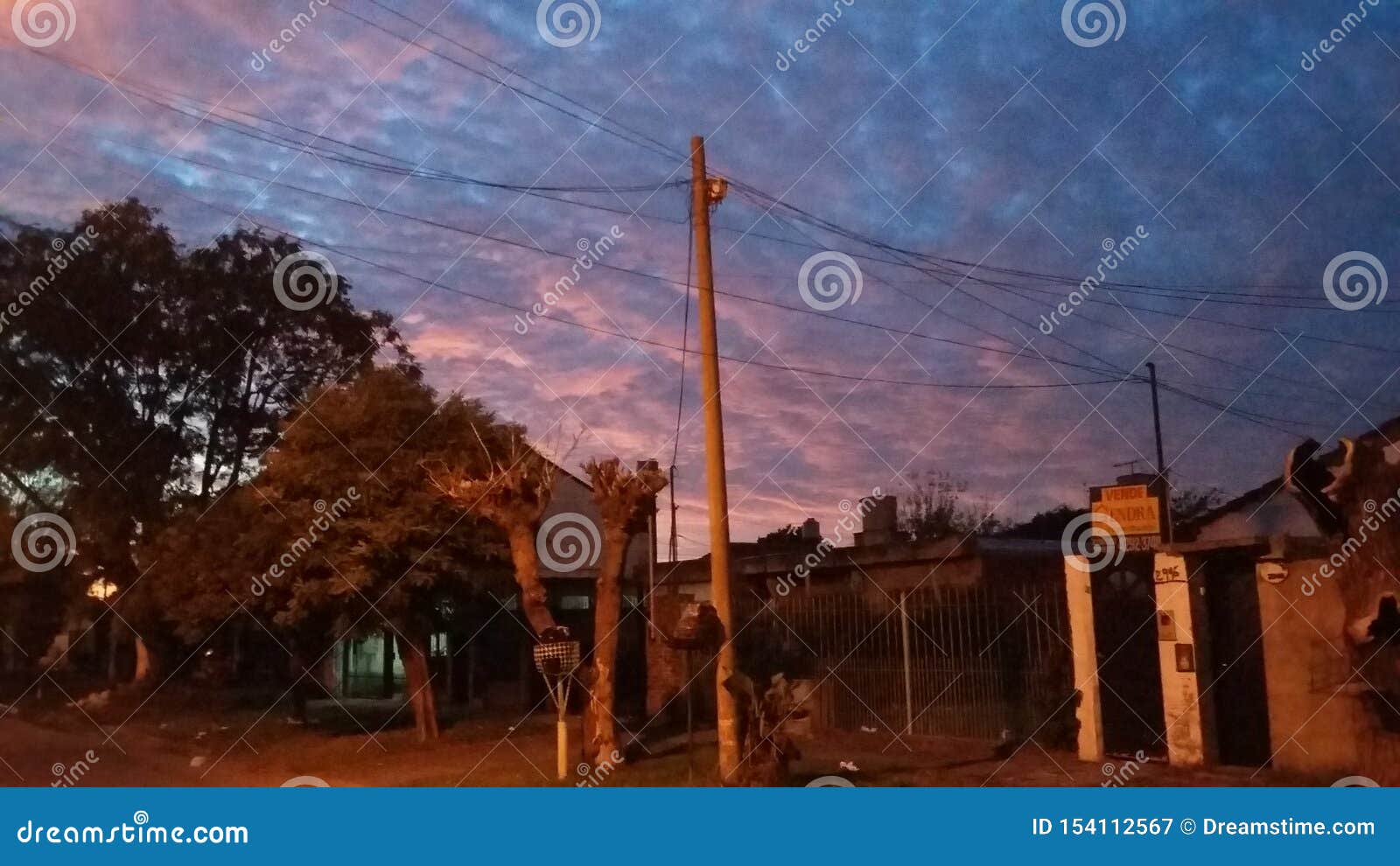 Bom dia sol, bom dia mundo fotografia editorial. Imagem de mundo ...