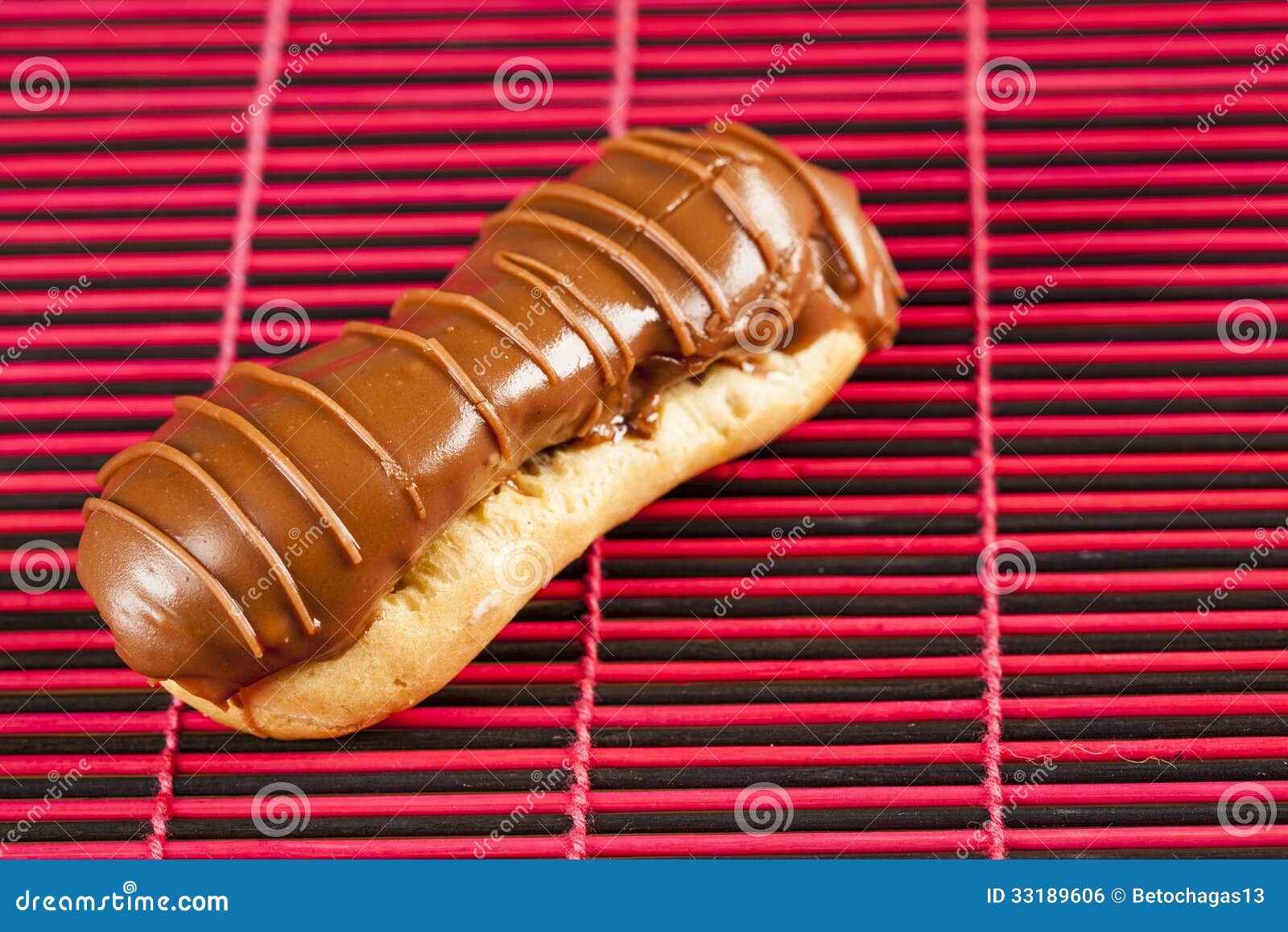 Bomba DE chocolate. stock foto. Image of keuken, zoet - 33189606