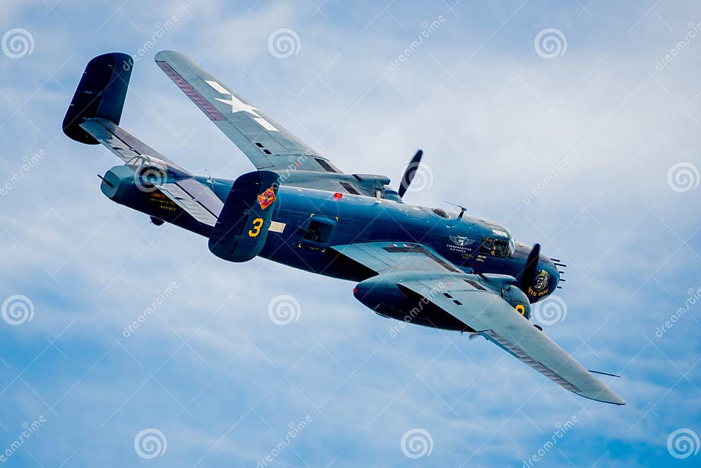 Bombardier de WW2 B-25 photo stock éditorial. Image du avions - 64093308