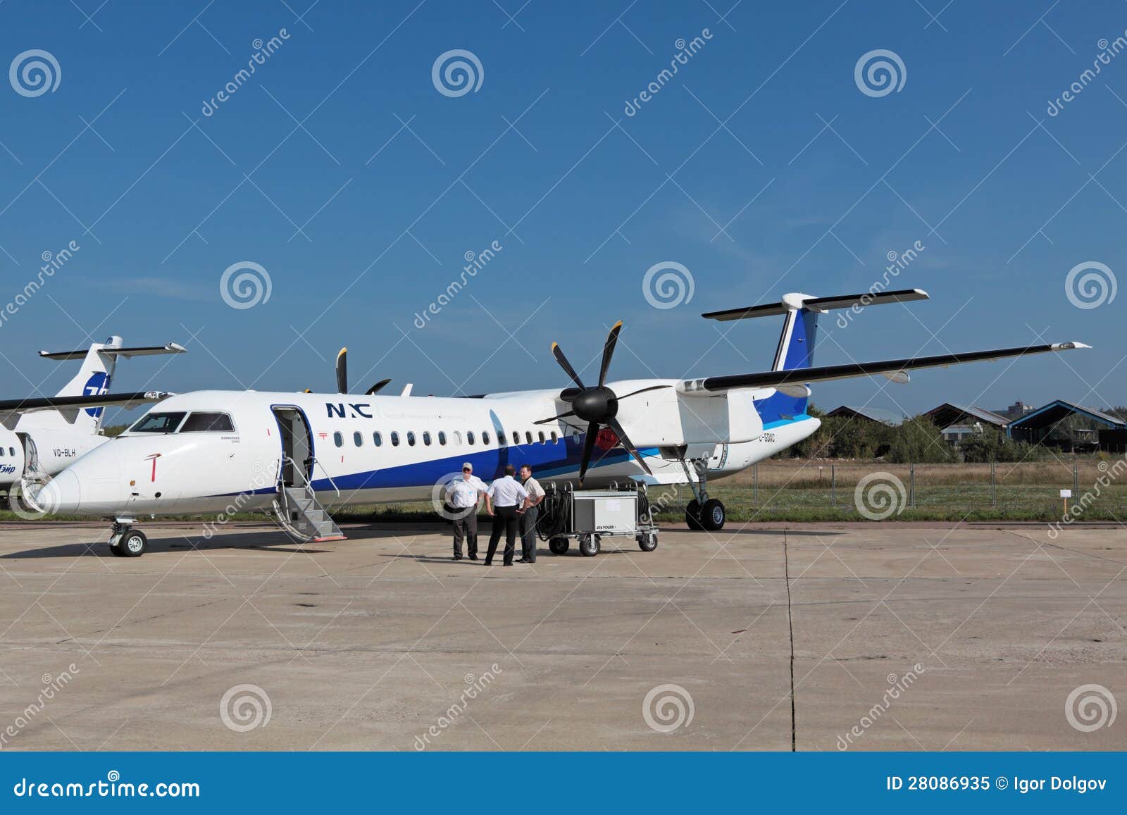 Bombardier Q400 editorial image. Image of moscow, people - 28086935