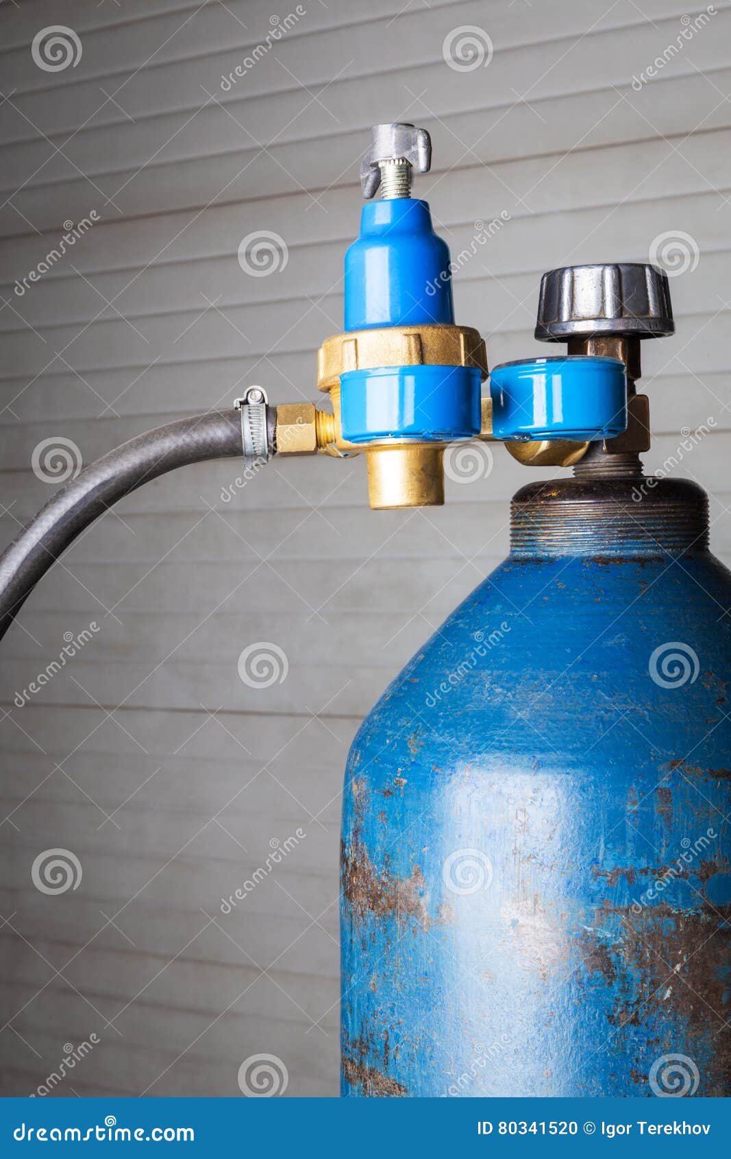 Bombola a gas fotografia stock. Immagine di apparecchiatura - 80341520