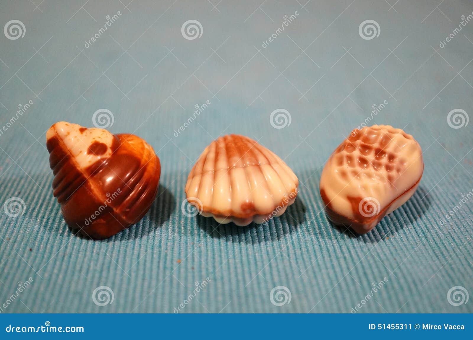 Bombons da concha do mar imagem de stock. Imagem de bombons - 51455311