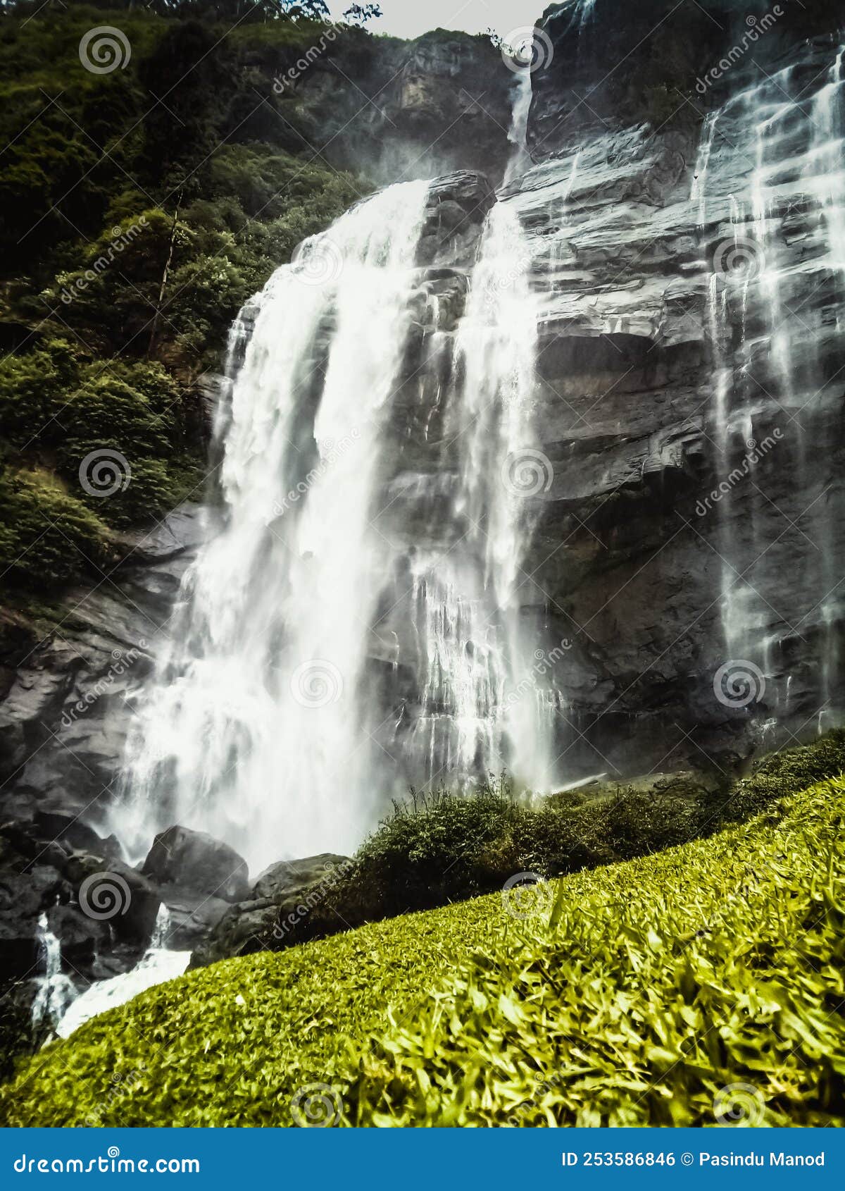 Bomburu Ella Waterfall in Uduhawara, Sri Lanka Stock Photo - Image of ...