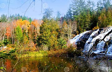 Bond Water Falls stock photo. Image of waterfalls, boulder - 3238674
