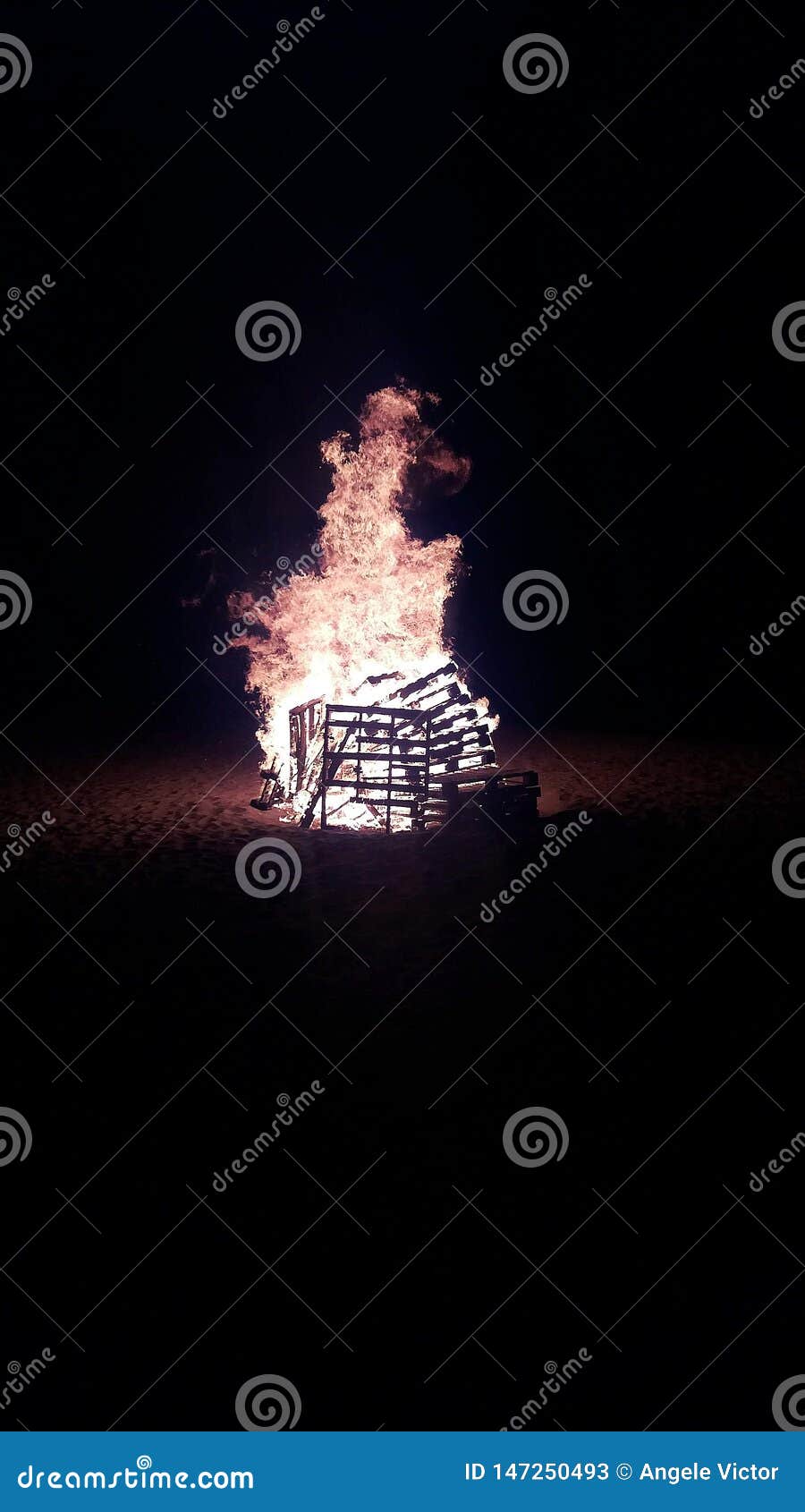 Bonfire stock image. Image of burning, bonfire, night - 147250493