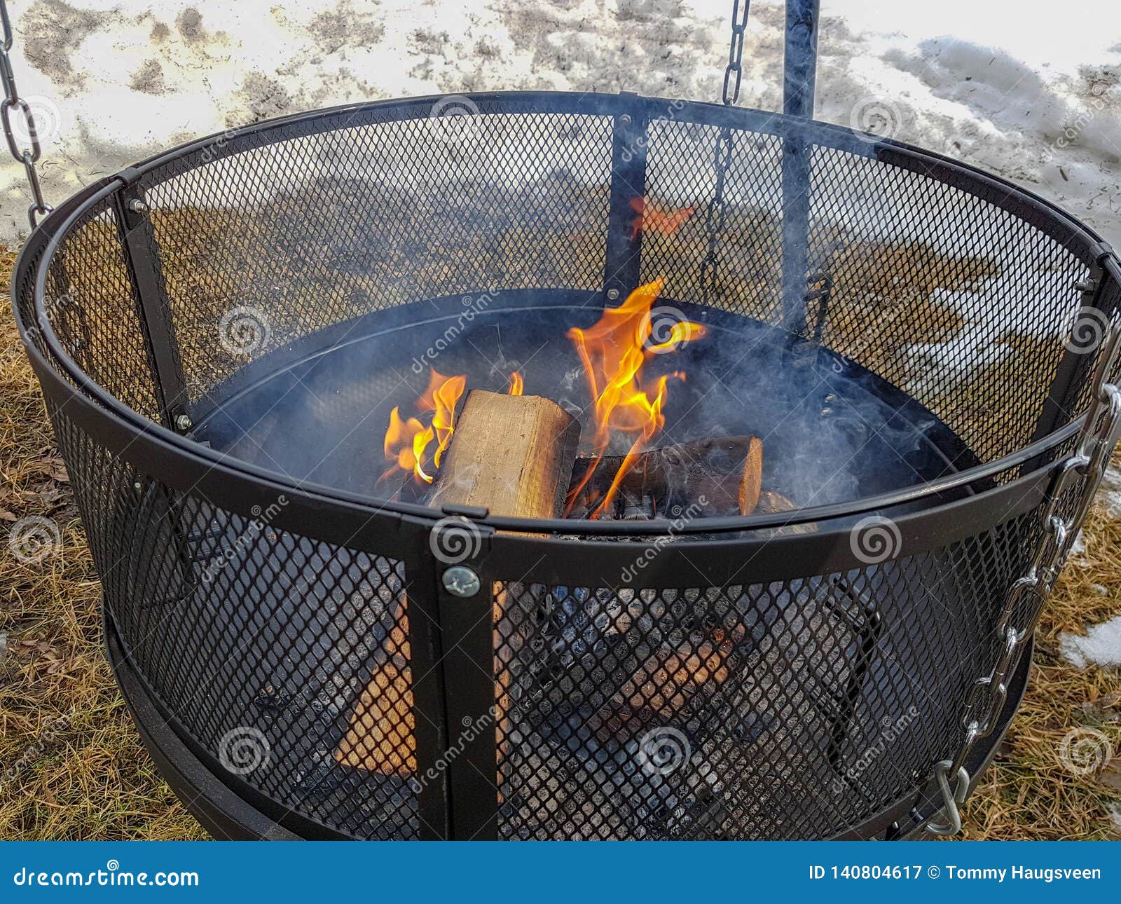 Bonfire in a bonfire pan stock image. Image of bonfire - 140804617