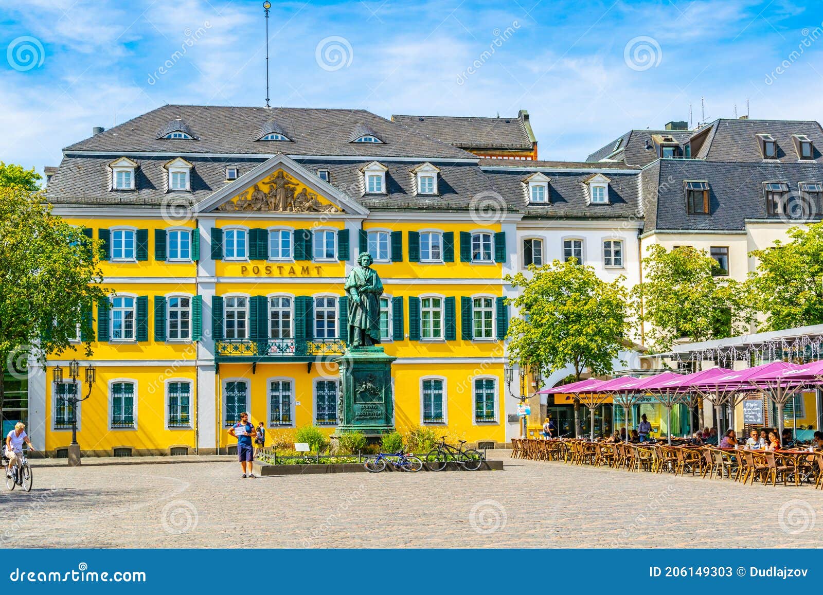 BONN, GERMANY, AUGUST 12, 2018: View of the Munsterplatz Square in the ...